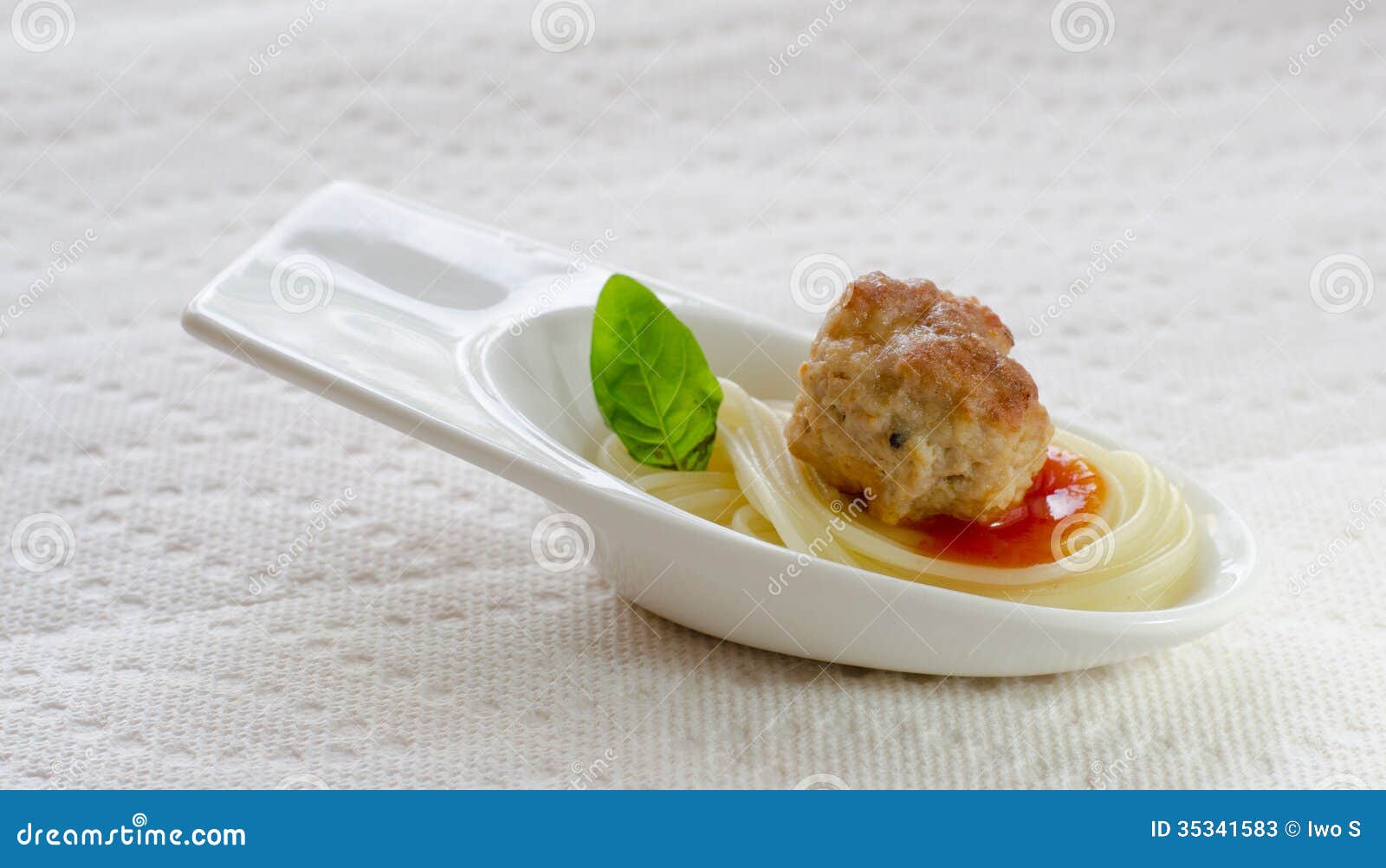 Appetizer Meatball Spaghetti Stock Image - Image of sauce, bite: 35341583