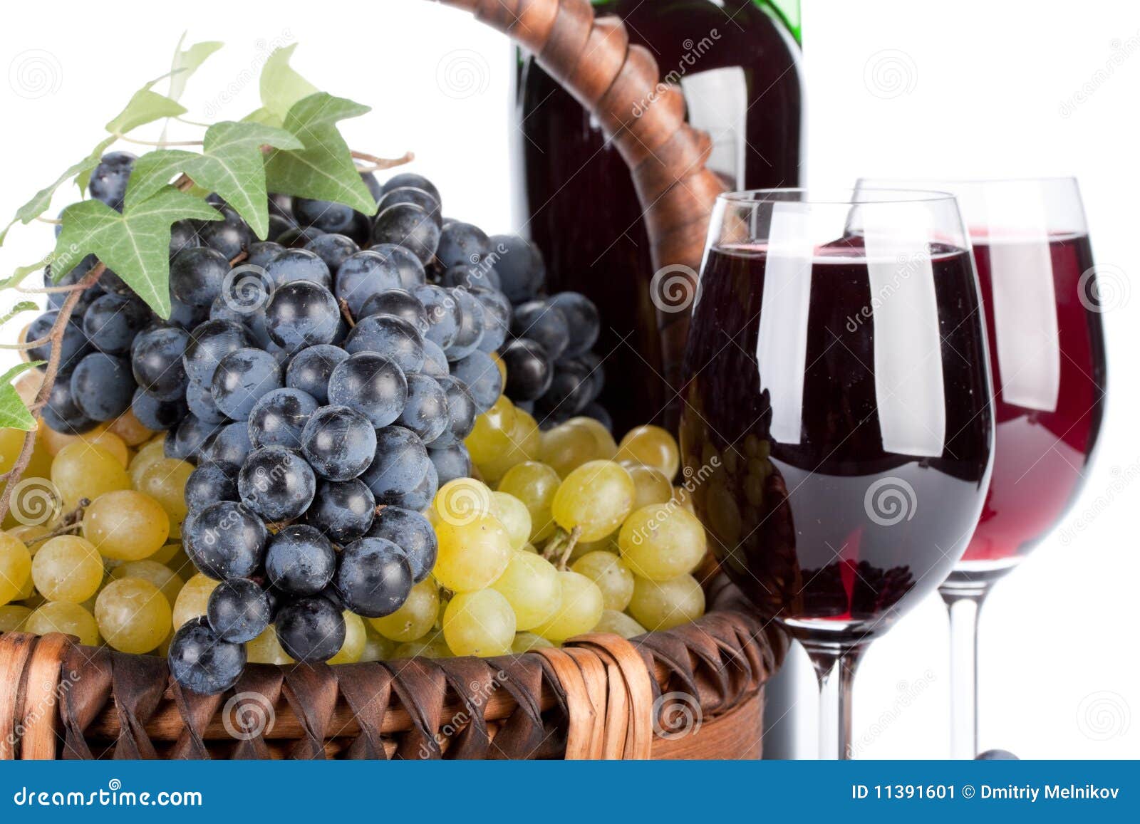 Appetizing Grapes in a Basket Stock Image - Image of nature, sweet ...