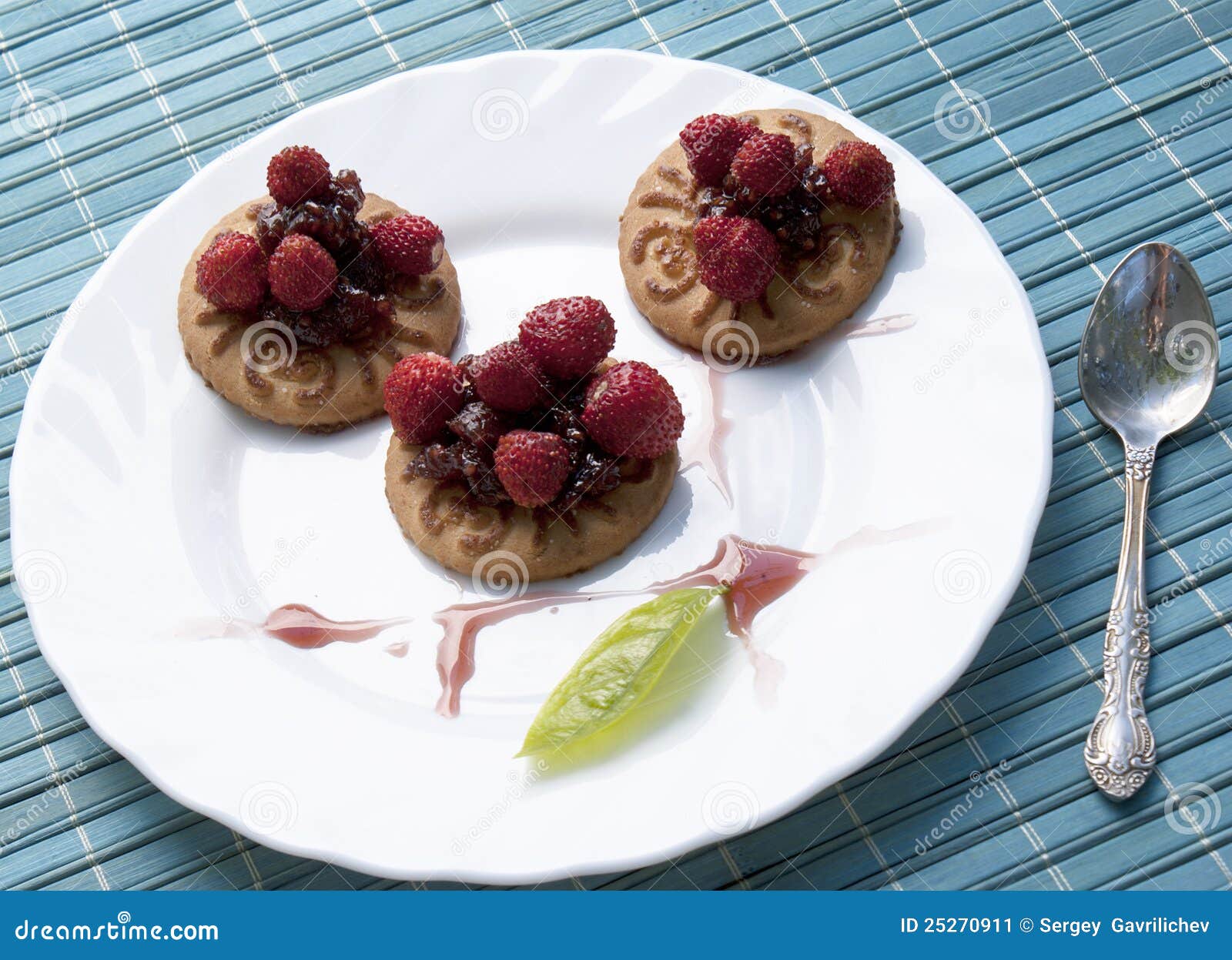 Appetizing vanilla cookies stock image. Image of cafe - 25270911