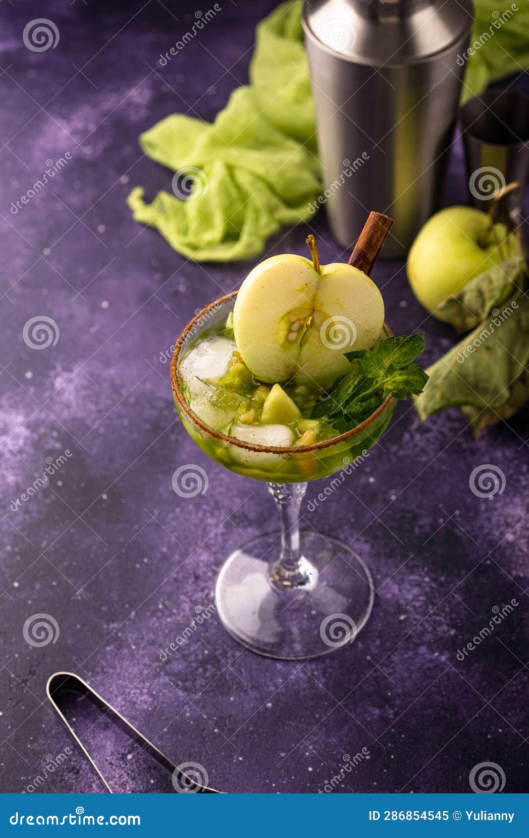 Apple Alcoholic Cocktail or Mocktail Stock Image - Image of food, party ...