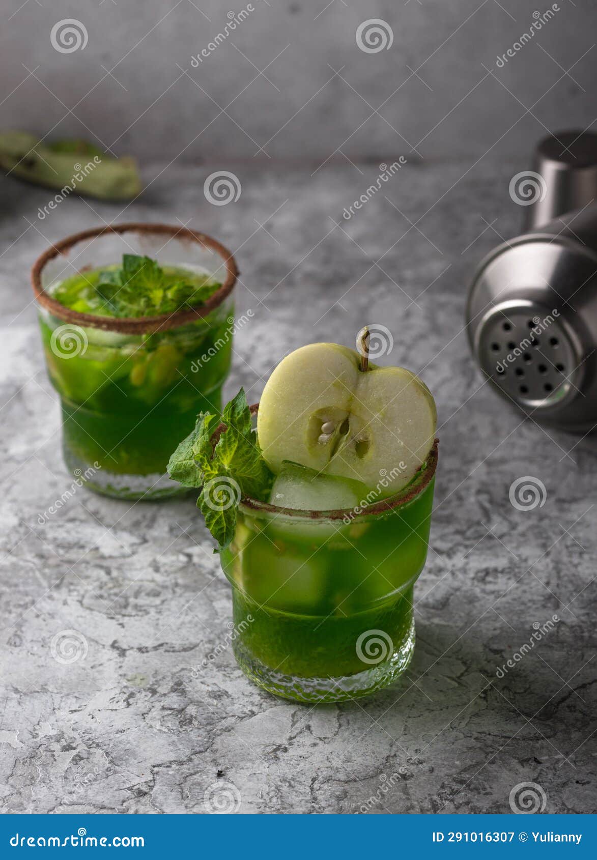 Apple Alcoholic Cocktail or Mocktail Stock Image - Image of cocktail ...