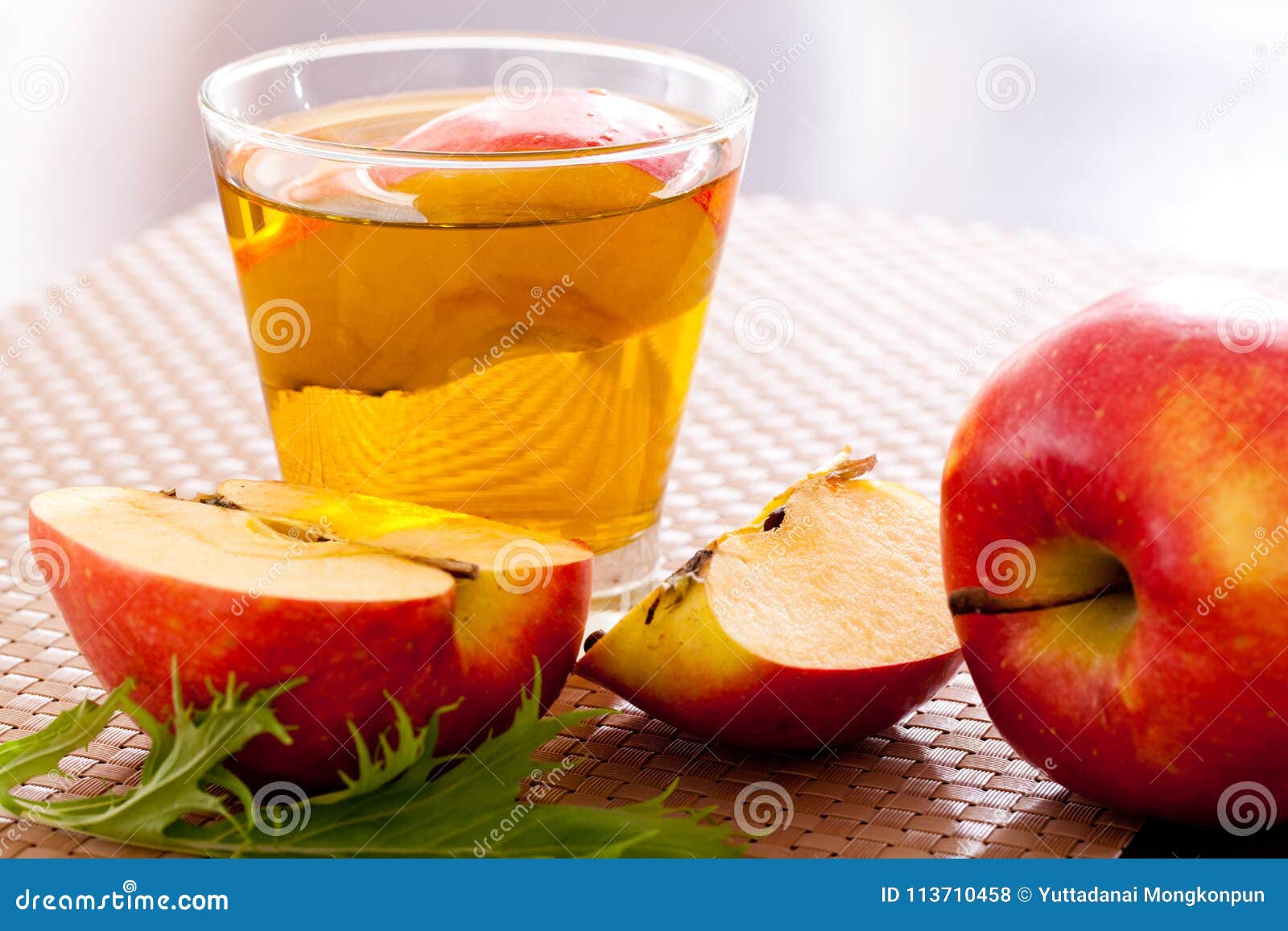 Apple-cider stock foto. Image of glas, drank, zoet, appel - 113710458