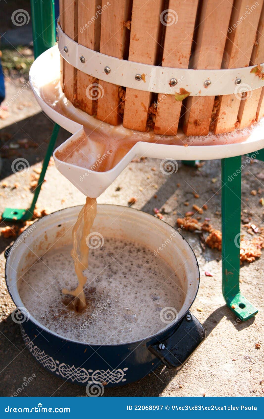 Apple cider production stock image. Image of healthy - 22068997