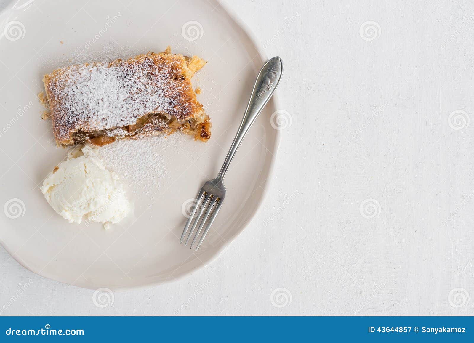 Apple and Cinnamon Austrian Pie Stock Image - Image of delicious ...