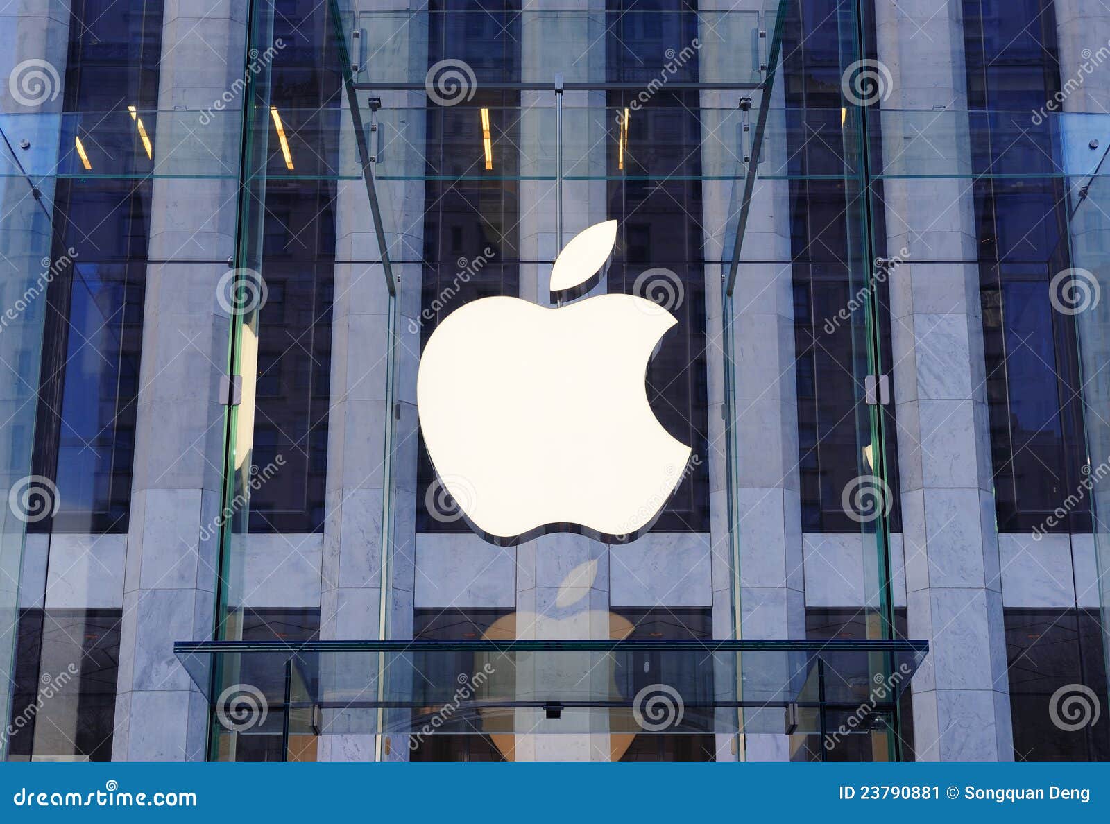 Apple Computer Logo in New York City Editorial Photo - Image of apple ...