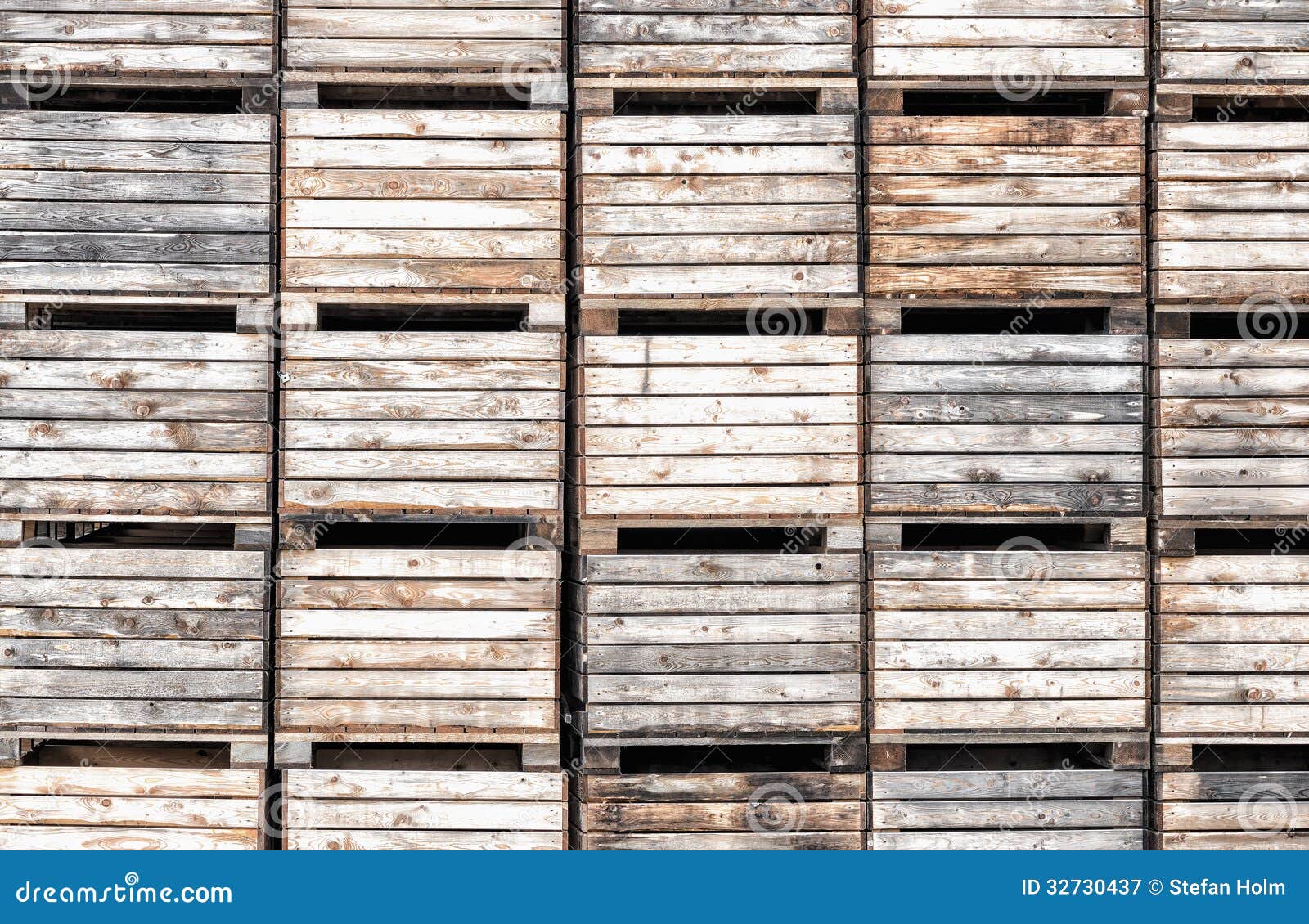 Empty Apple Boxes Stock Photos - Free & Royalty-Free Stock Photos from ...