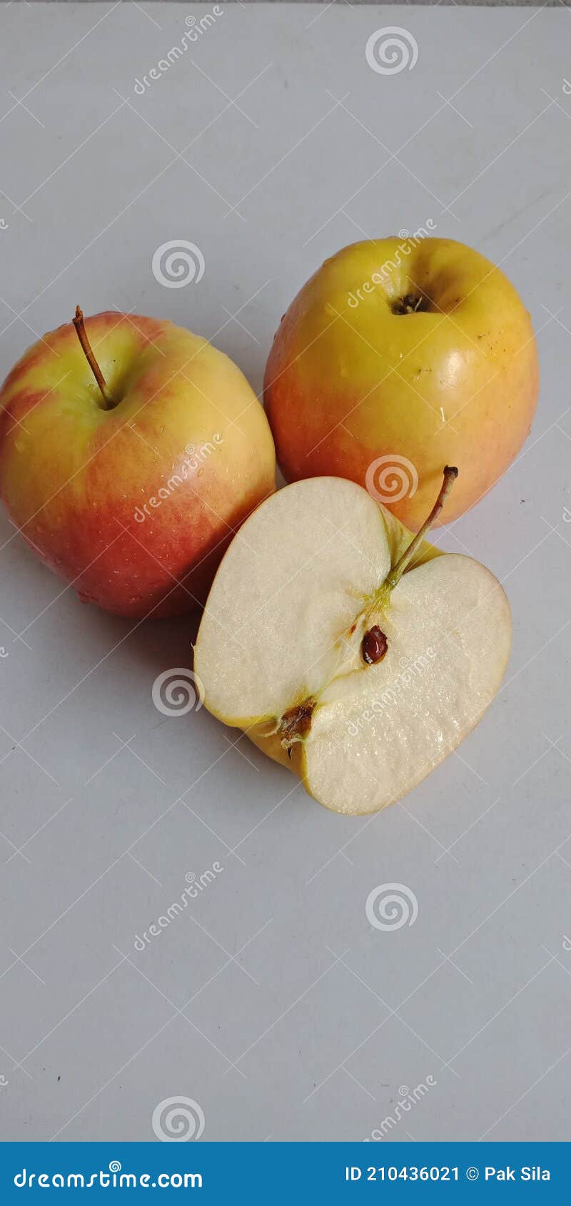Apple Cut in Half. Backgroud , Isolated , Vertical , Illustration ...