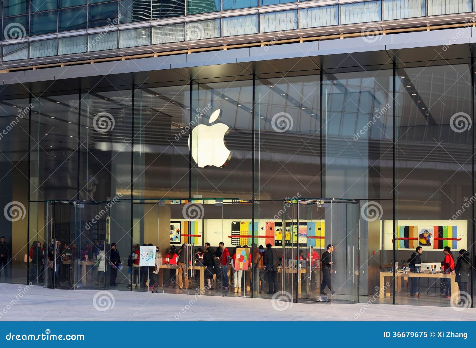 Apple Flagship Store In Icon Siam Department Store The Chao Phraya