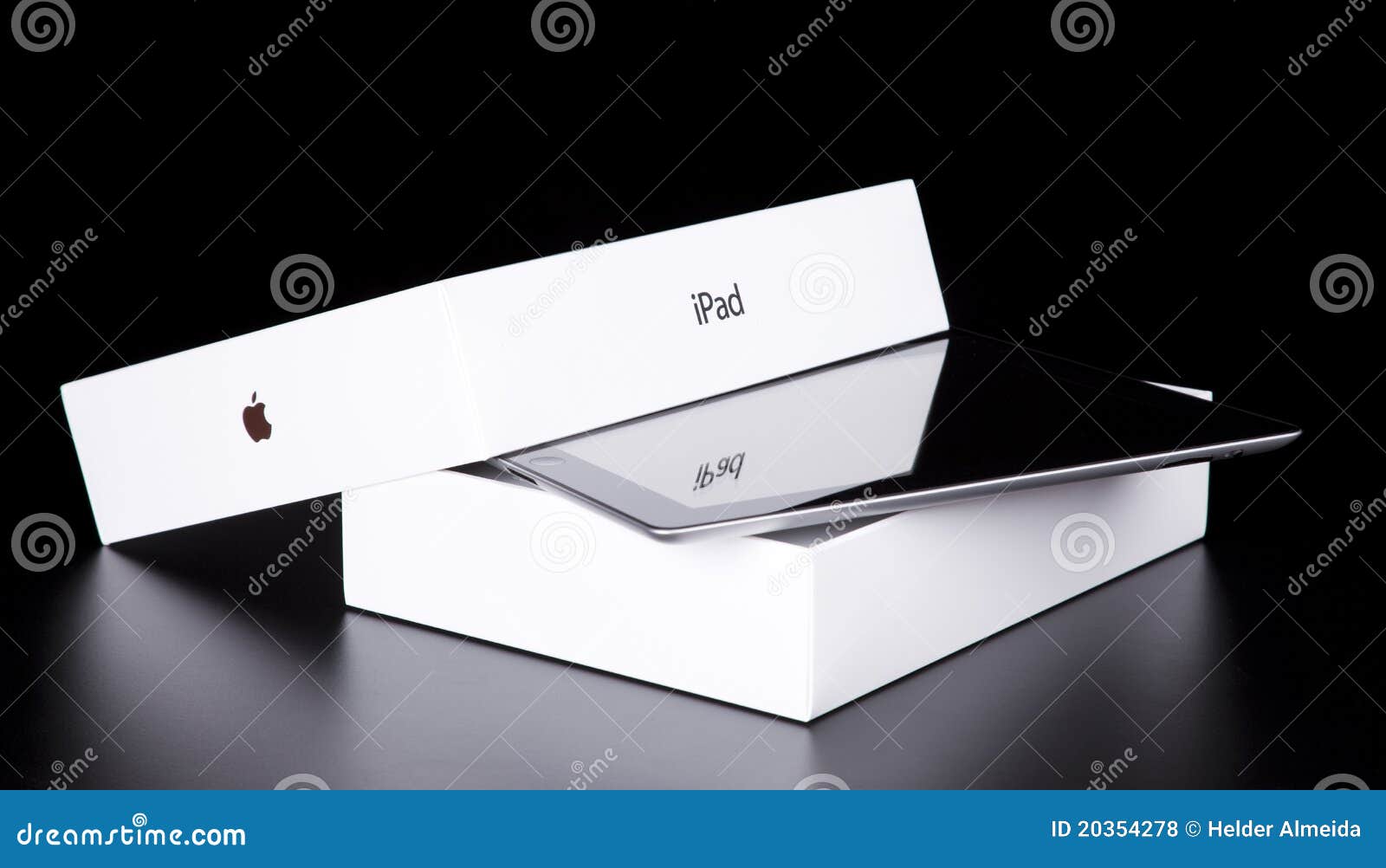 Apple IPad 2 with Smart Cover and Original Box Editorial Stock Photo ...