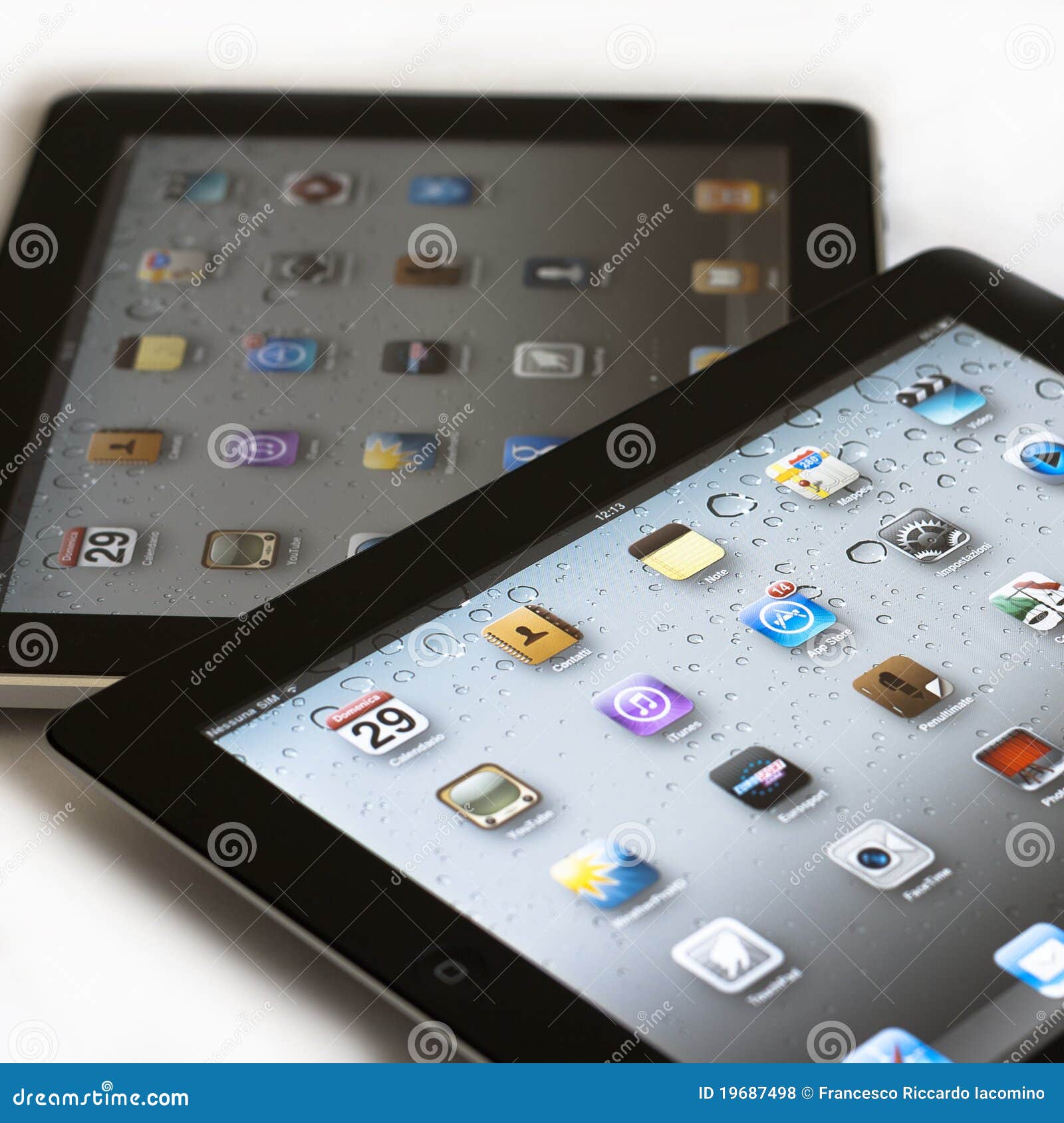 Apple Ipad 2 vs Ipad 1 editorial stock photo. Image of upgrade - 19687498