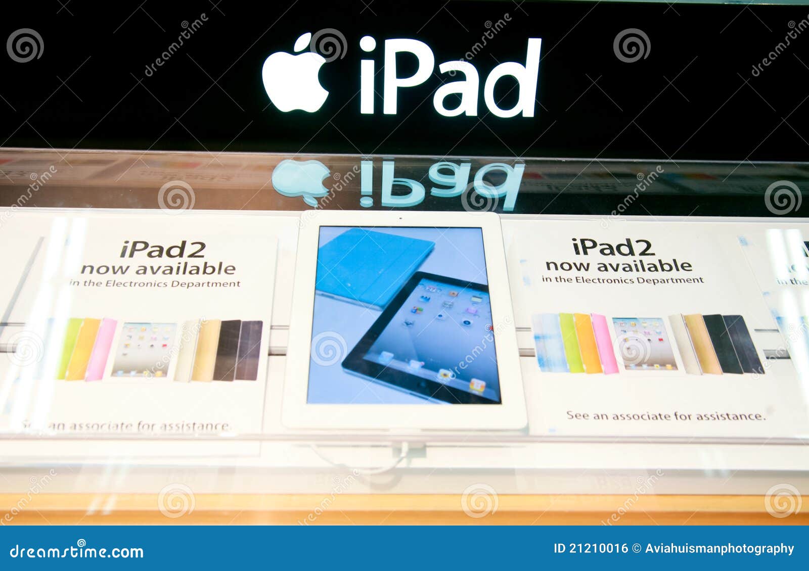 Apple iPad editorial photo. Image of hardware, shop, computer - 21210016
