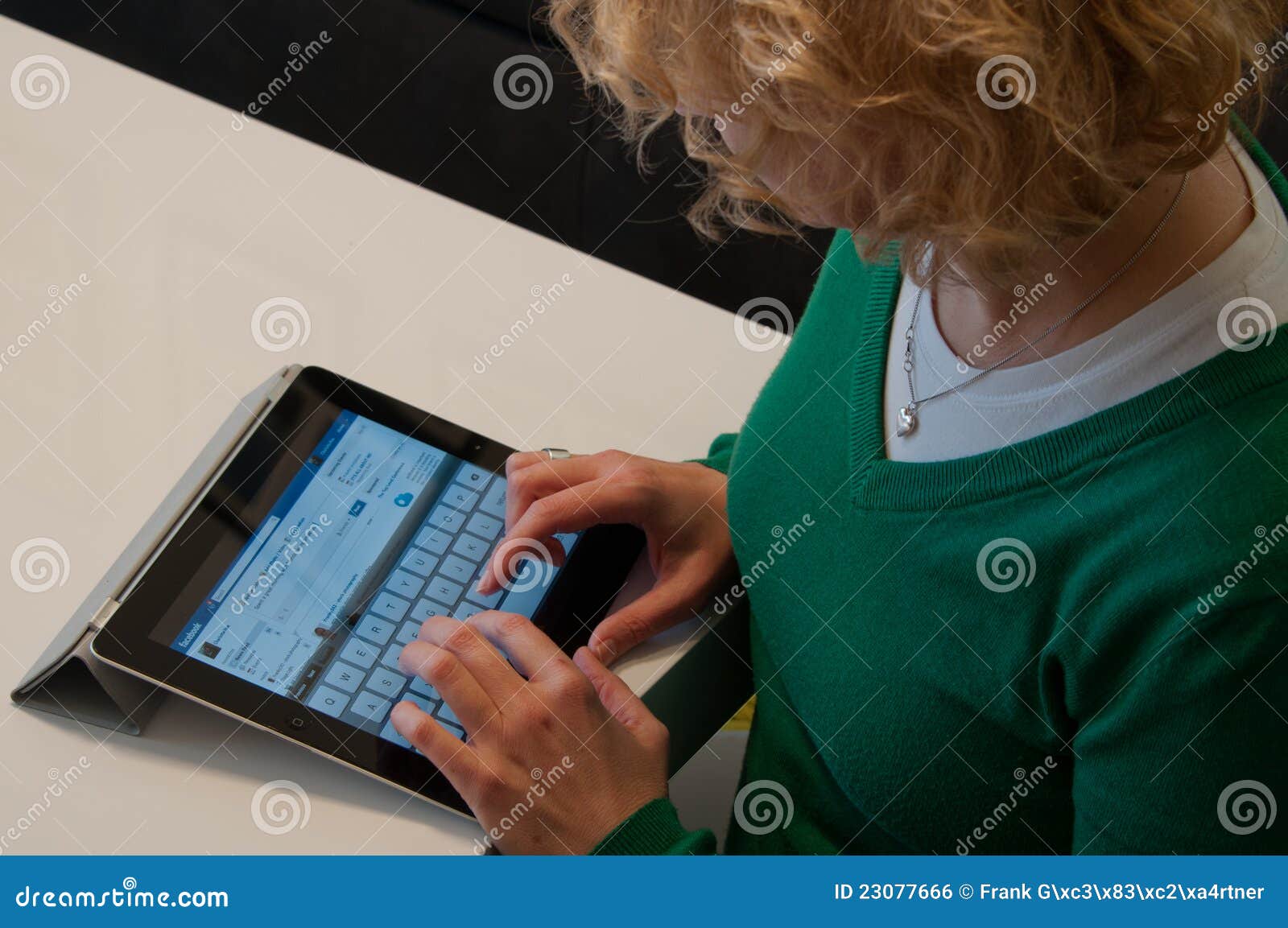 Apple IPad with Facebook Website Editorial Photo - Image of medium ...