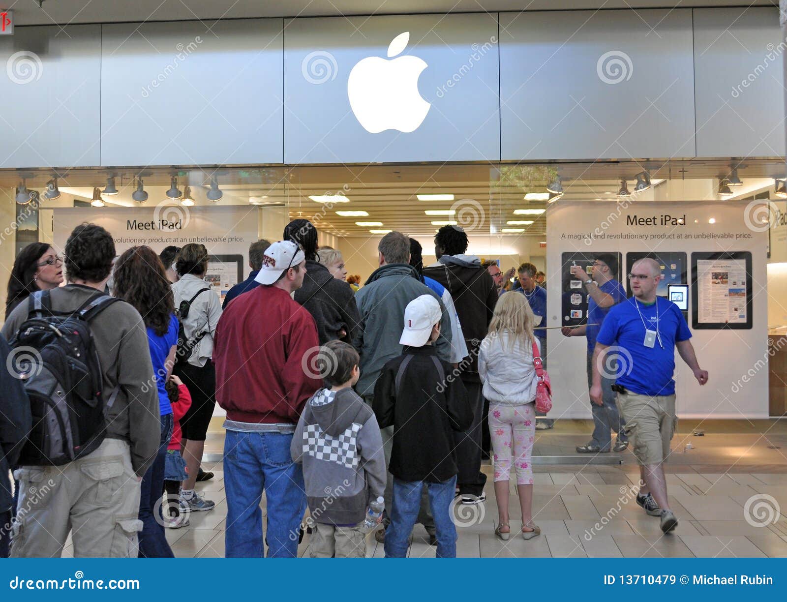 Apple Ipad Launch editorial stock image. Image of business - 13710479