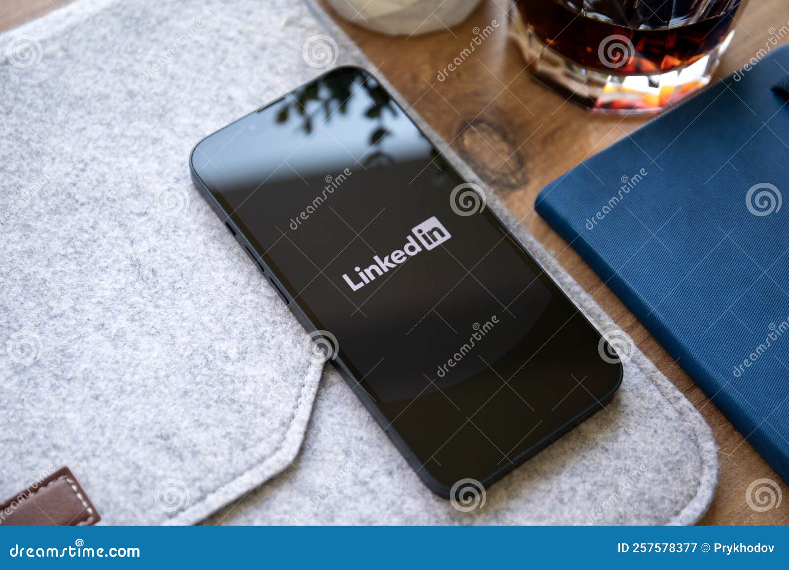 Apple IPhone 14 Space Black with App LinkedIn in Screen Editorial ...