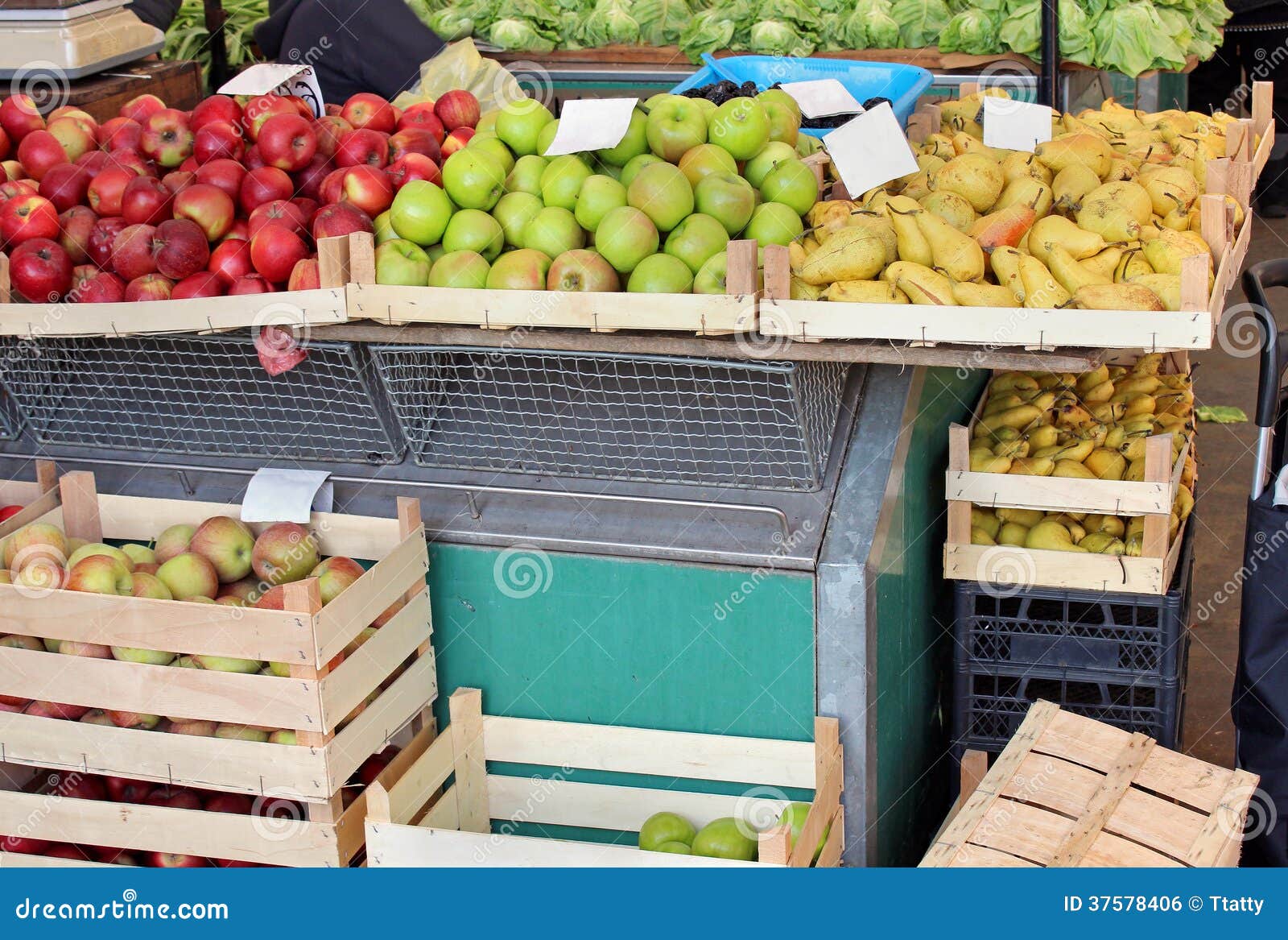 Apple market stall stock photo. Image of wooden, heap - 37578406