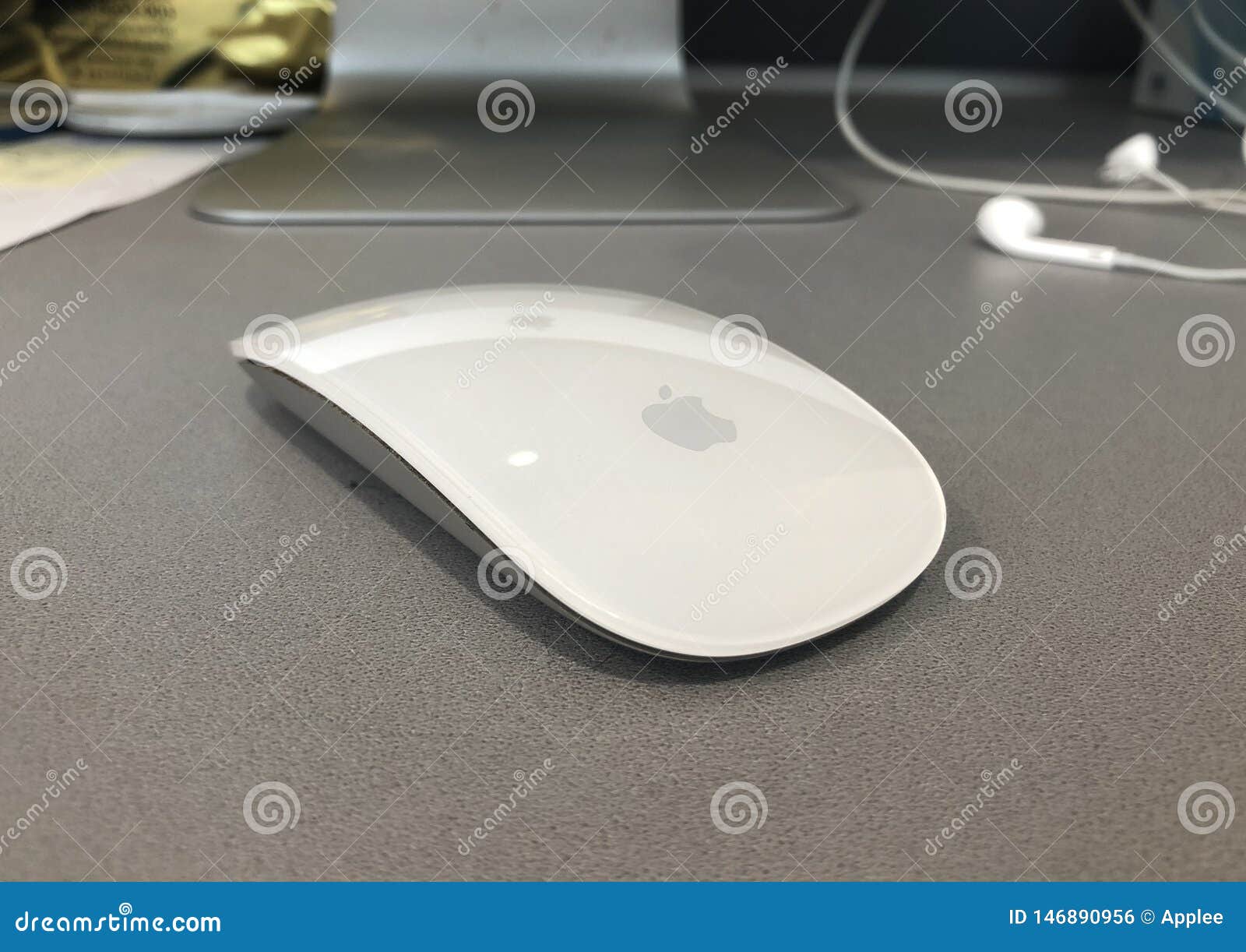Apple Mouse editorial photo. Image of white, closeup - 146890956