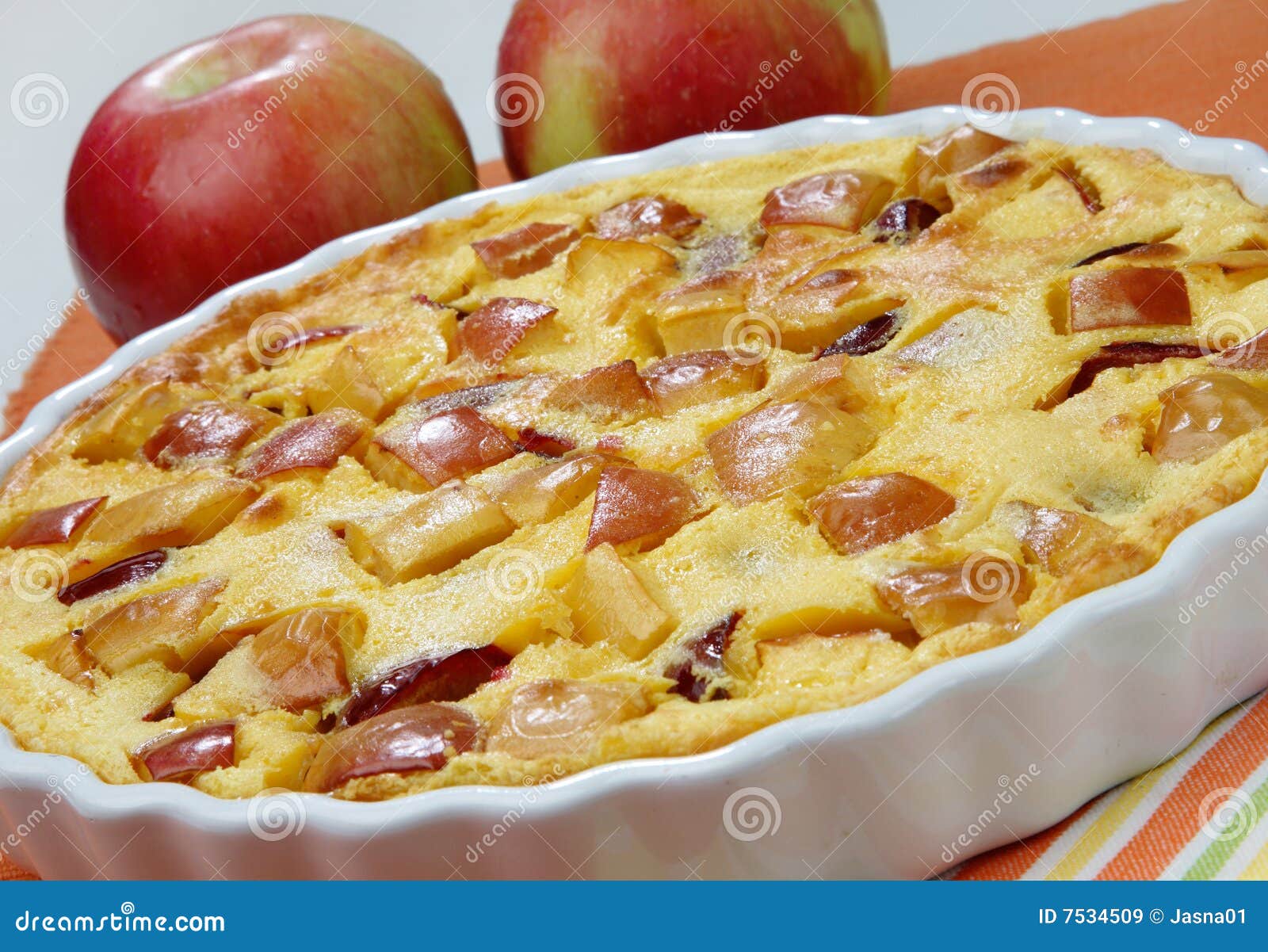 Apple pie dessert stock image. Image of plate, apple, table - 7534509