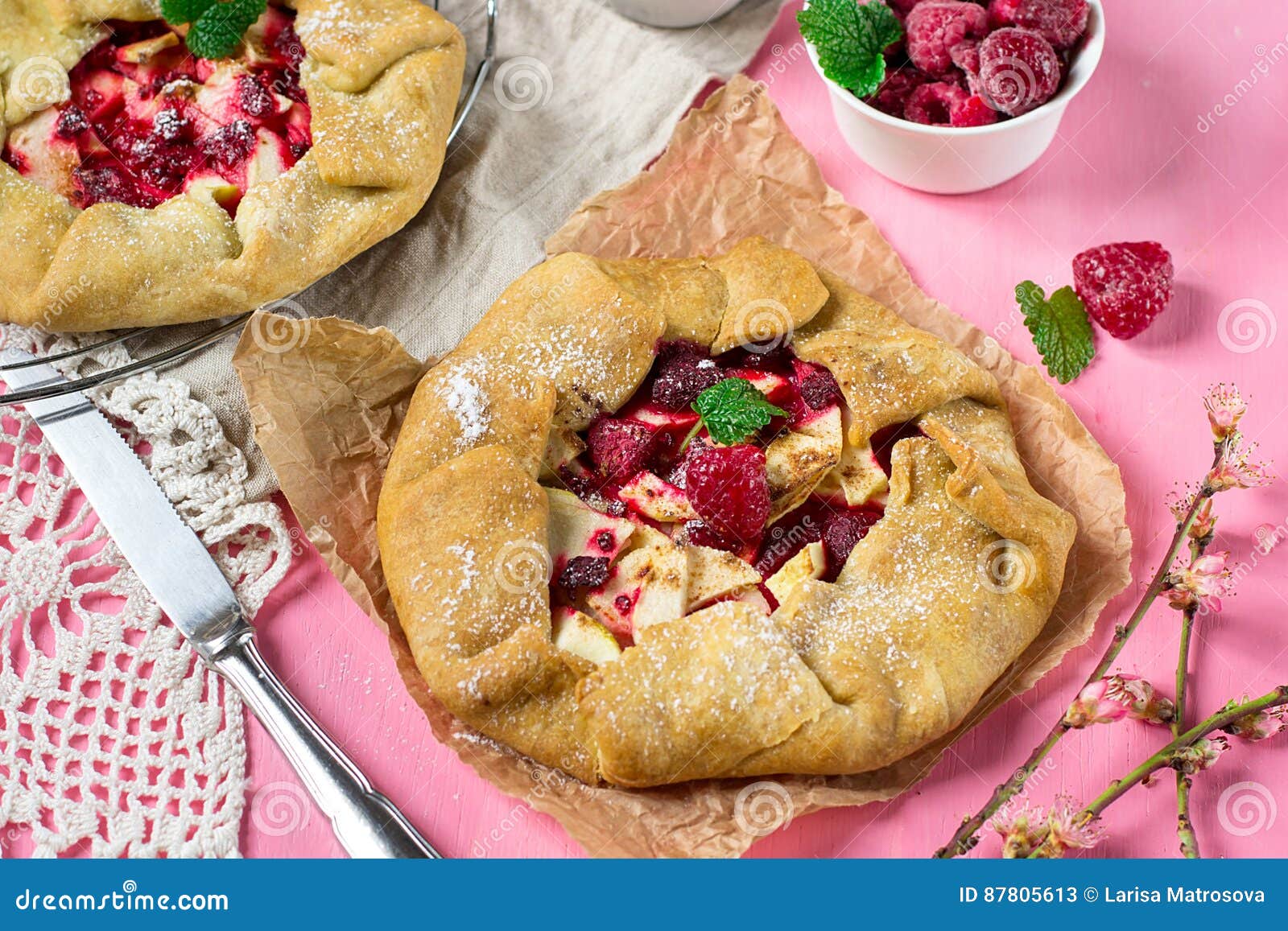 Apple Raspberry Tart Pie with Shortcrust Pastry Stock Image - Image of ...
