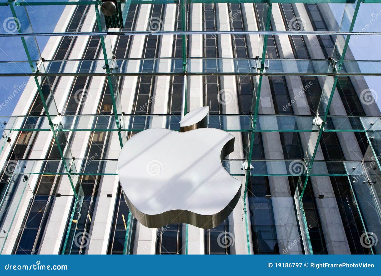 Apple Store editorial photography. Image of cell, built - 19186797