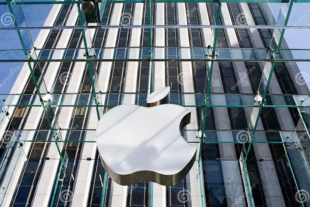 Apple Store editorial photography. Image of cell, built - 19186797