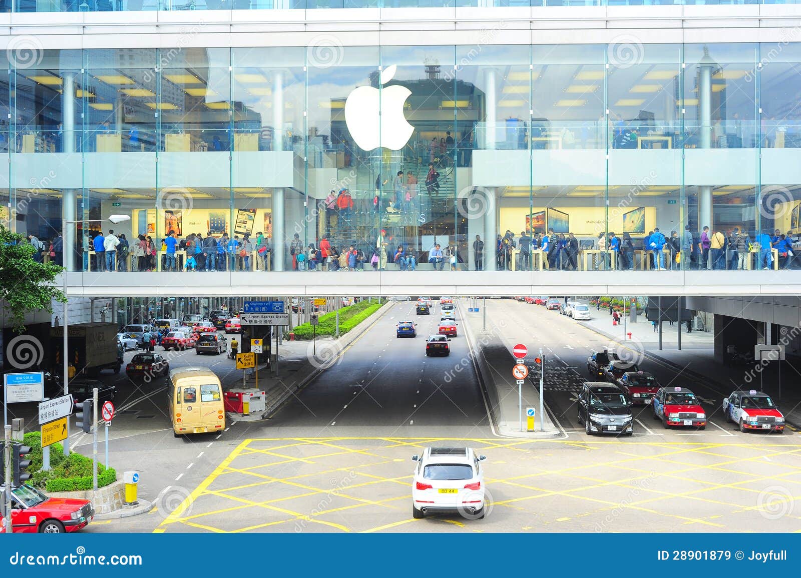Apple store editorial stock image. Image of front, line - 28901879