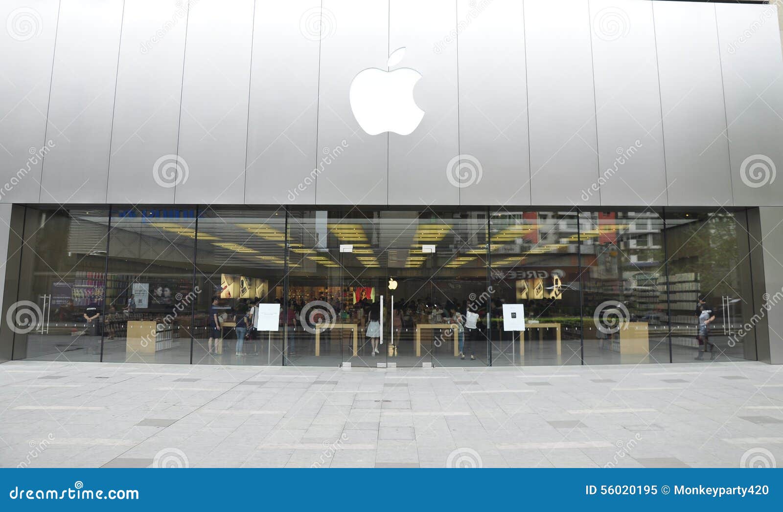 Apple store editorial image. Image of angle, chain, downtown - 56020195