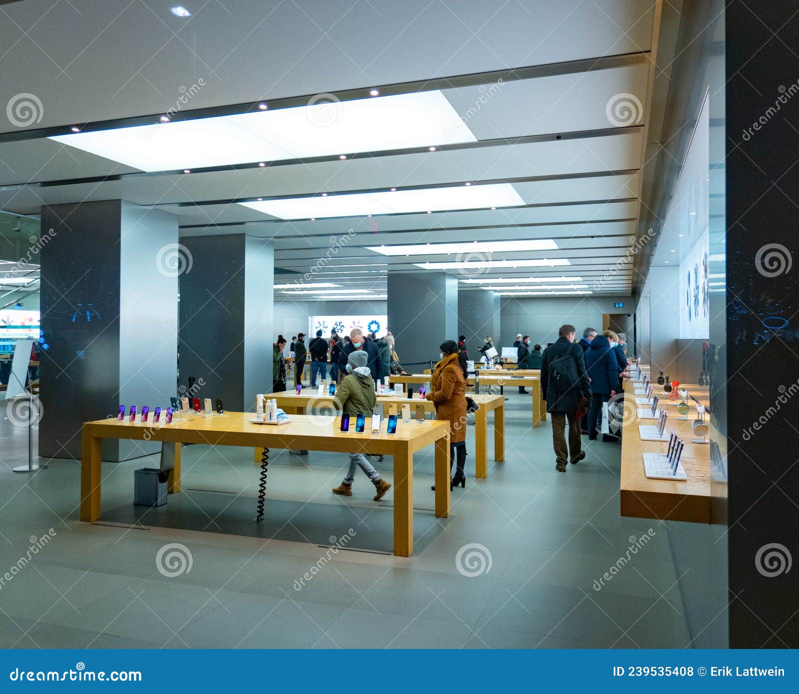 Apple Store in the City of Hamburg - CITY of HAMBURG, GERMANY ...