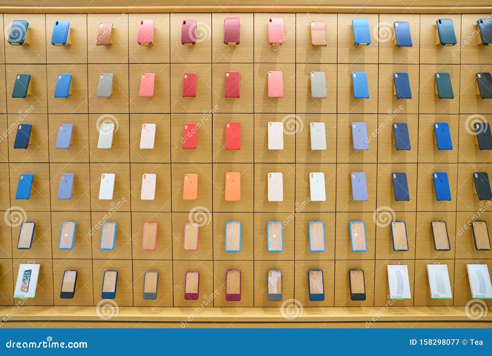 Apple store editorial photography. Image of shop, colourful - 158298077