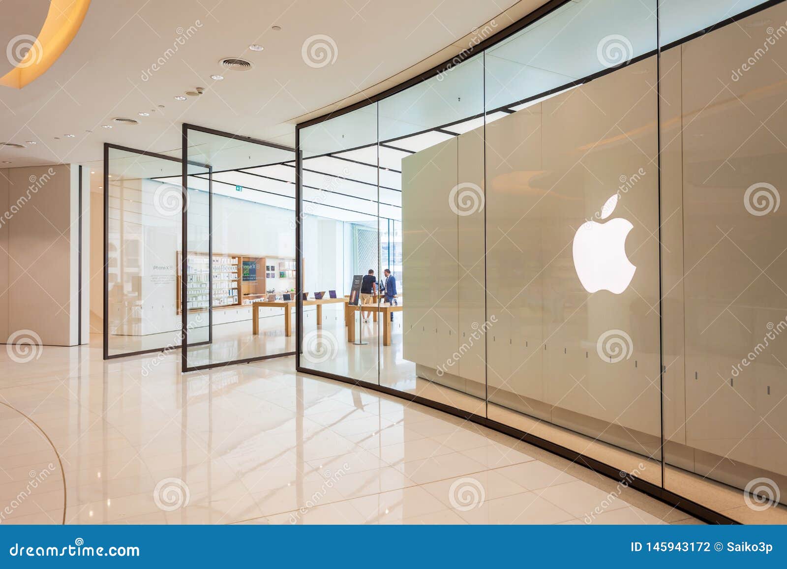 Apple Customers Store Interior