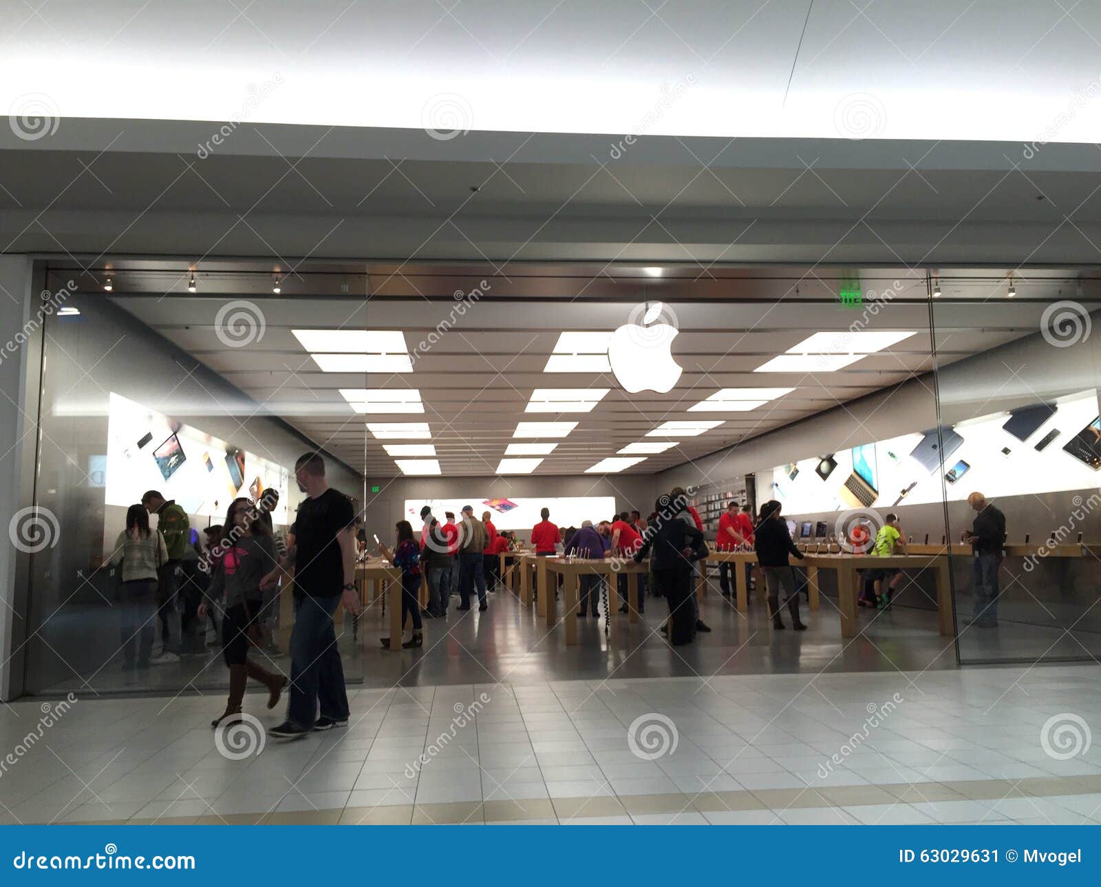 Apple Store editorial photo. Image of mall, store, shopping - 63029631