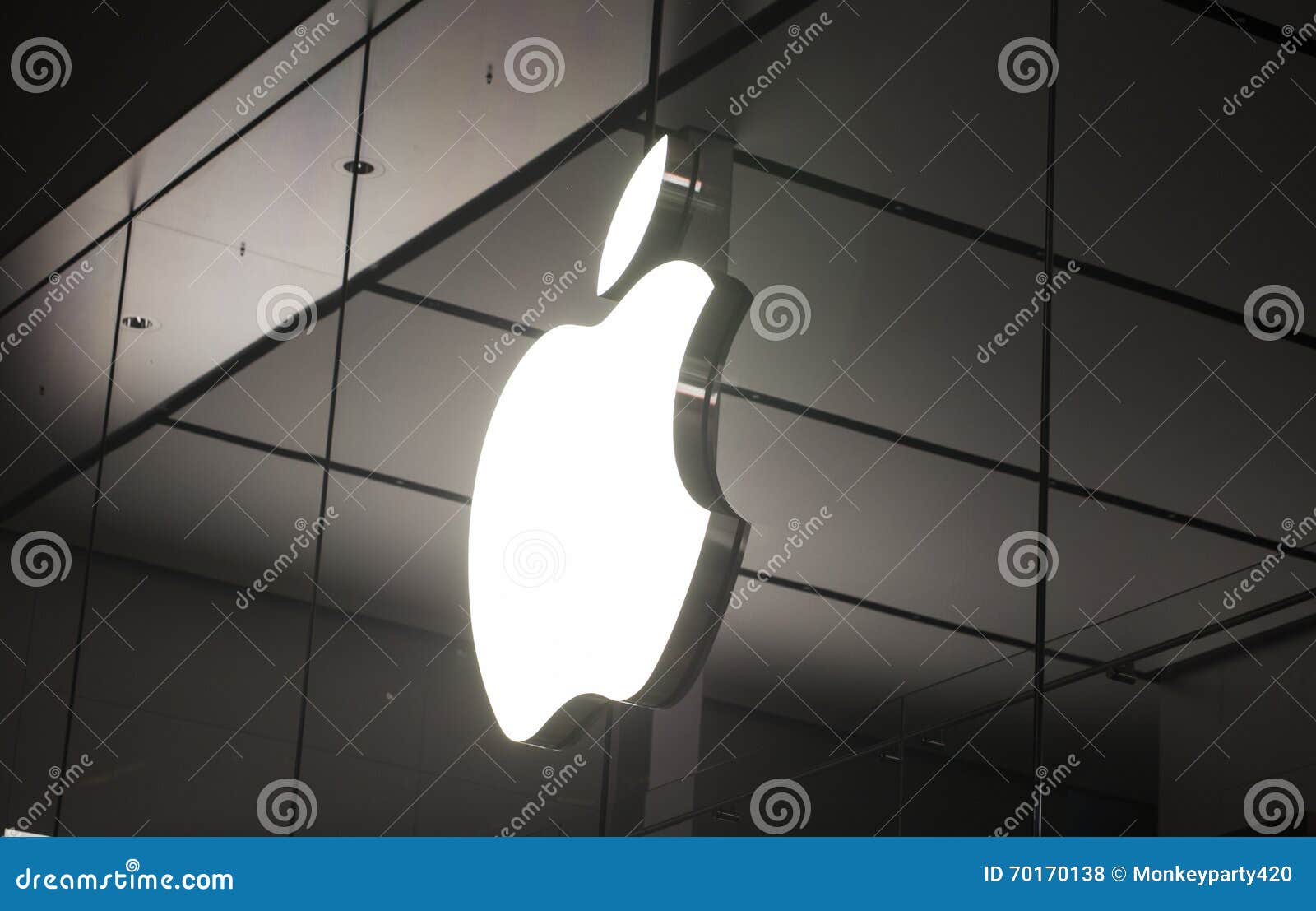 Apple store Logo editorial stock photo. Image of glass - 70170138