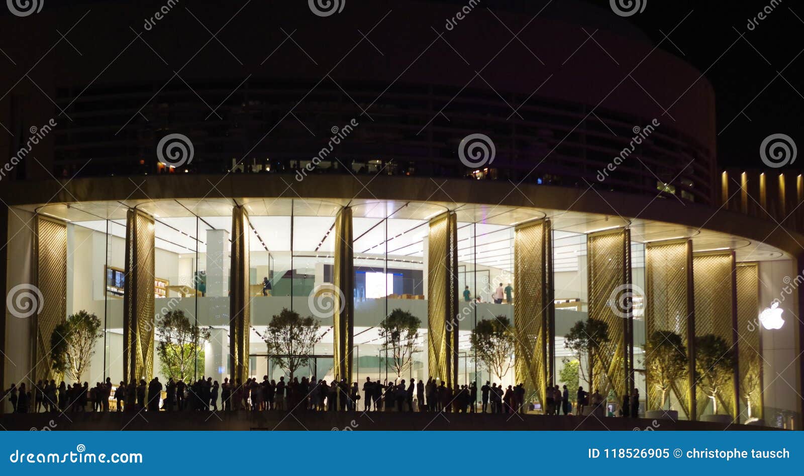 Apple Store with Massive Balcony Available for Custoomers. Editorial ...