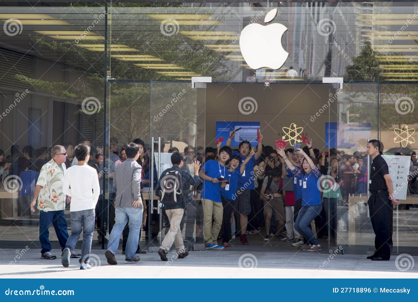 Apple Store at Shenzhen, China Editorial Photo - Image of walk, store ...