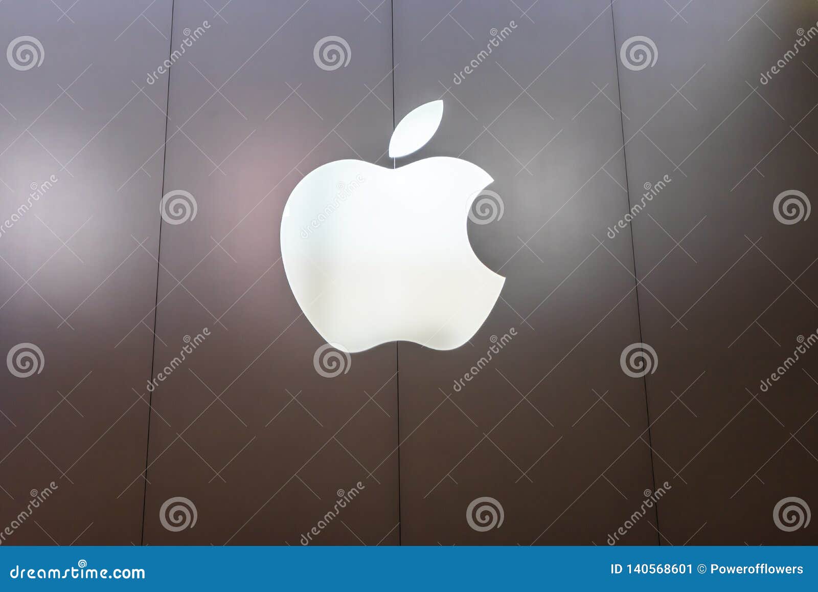 Apple Store, UK.Apple Logo American Multinational Technology Company ...