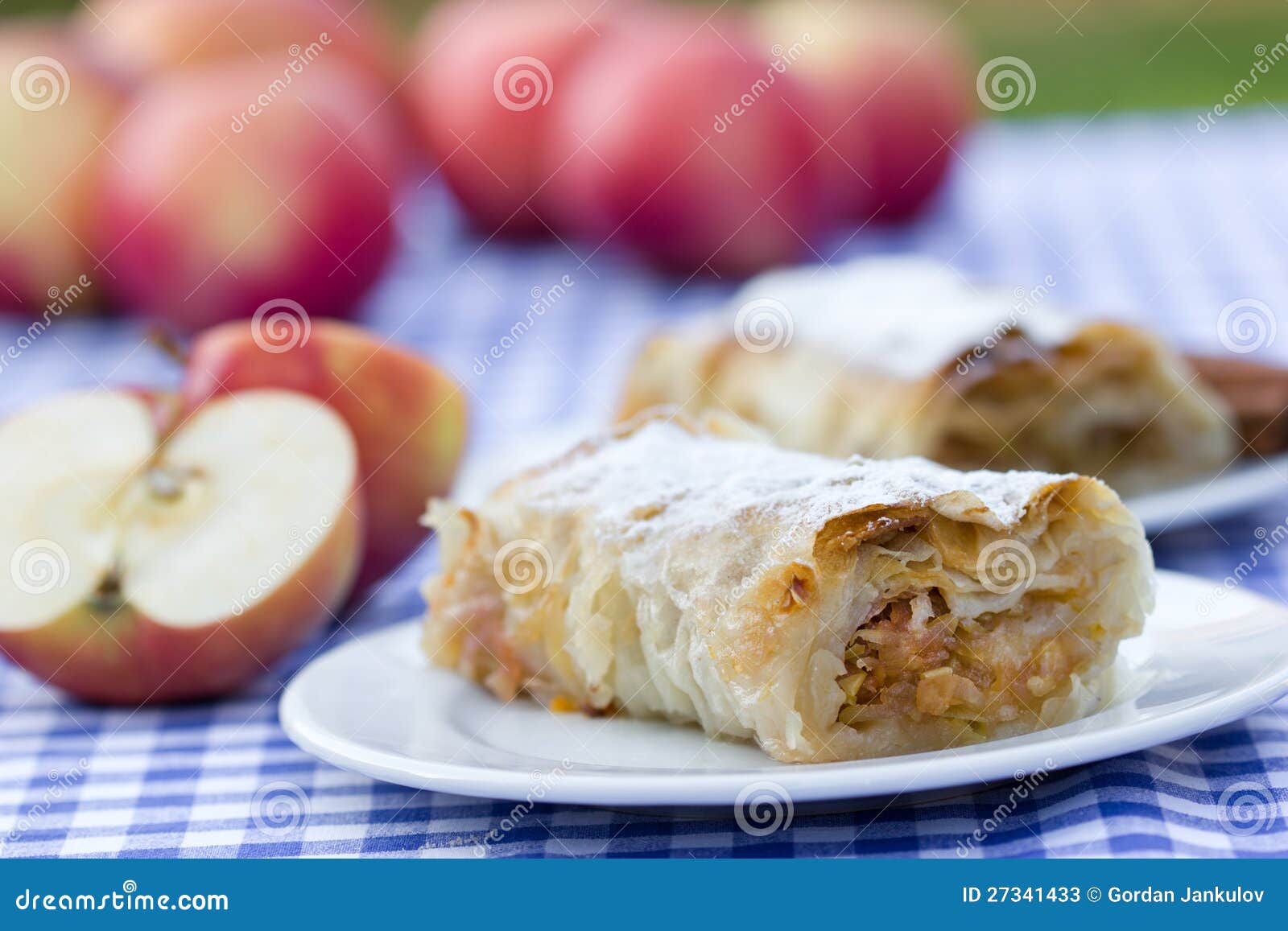Apple strudel - apple pie stock image. Image of strudel - 27341433