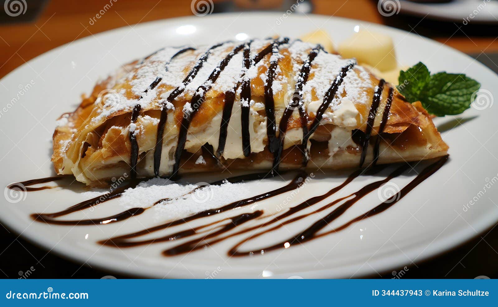 Apple Strudel with Maple Syrup and Caramelized Condensed Milk Stock ...