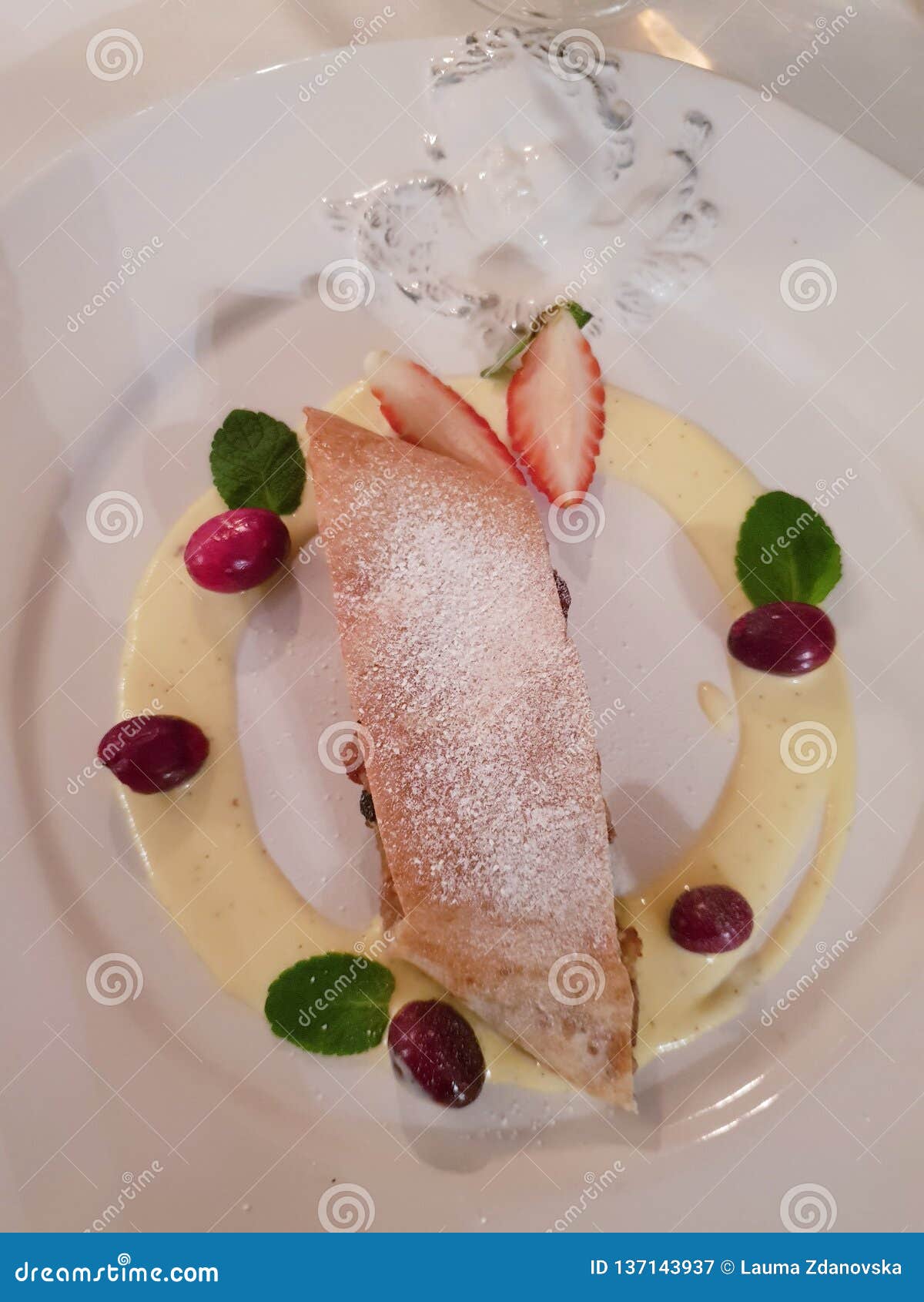 Apple strudel stock image. Image of traditional, cinnamon - 137143937