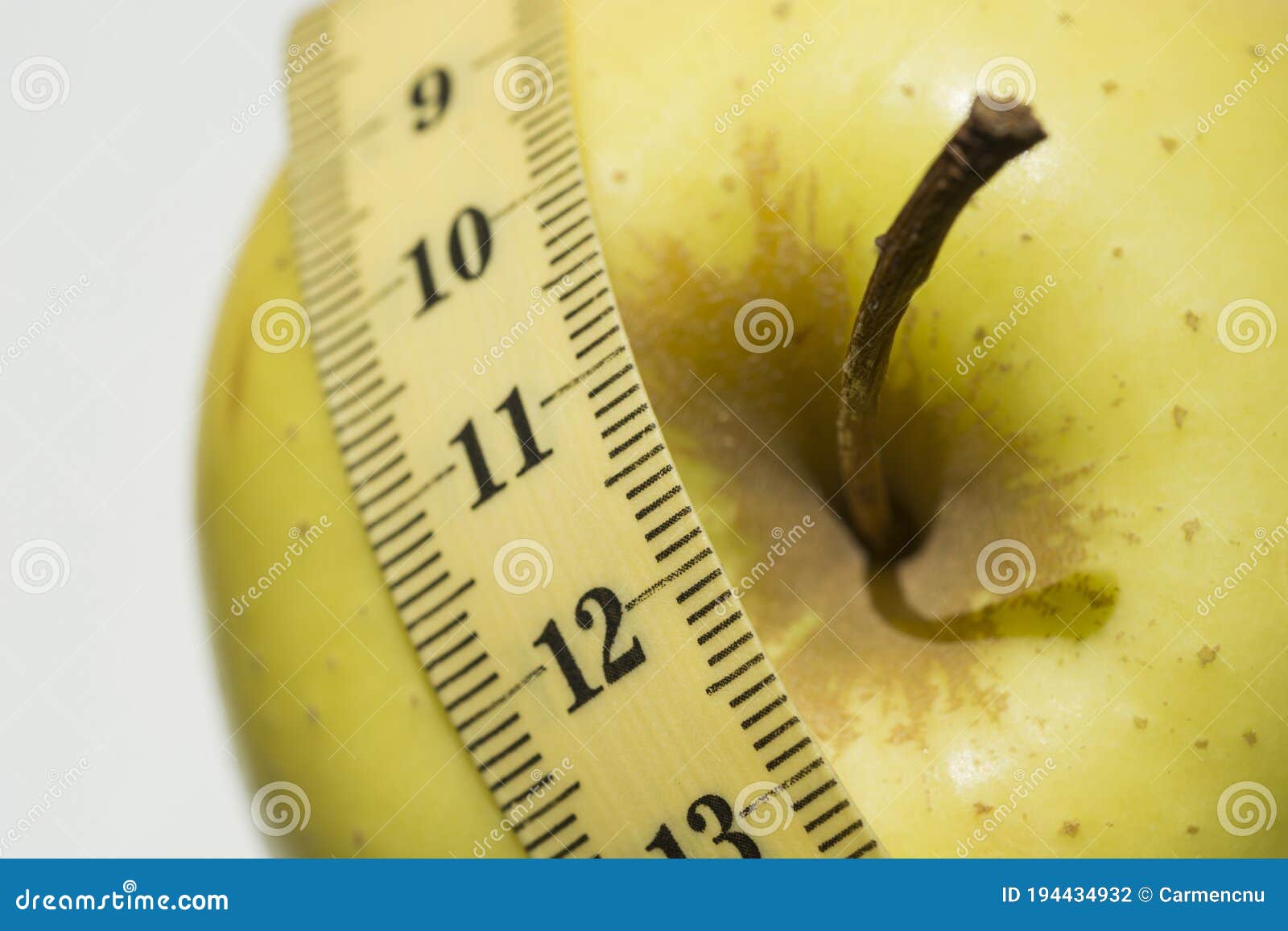 Apple with tape measure stock photo. Image of diet, green - 194434932