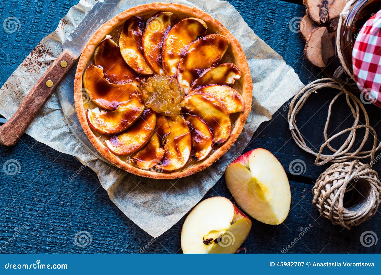 1,809 Caramel Tart Top View Stock Photos - Free & Royalty-Free Stock ...