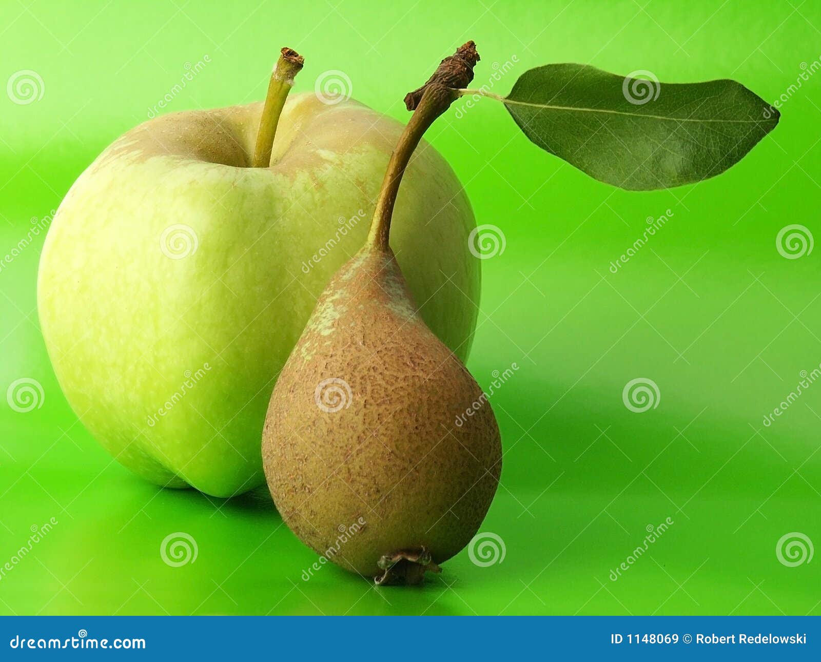Apple y pera imagen de archivo. Imagen de travieso, coma - 1148069