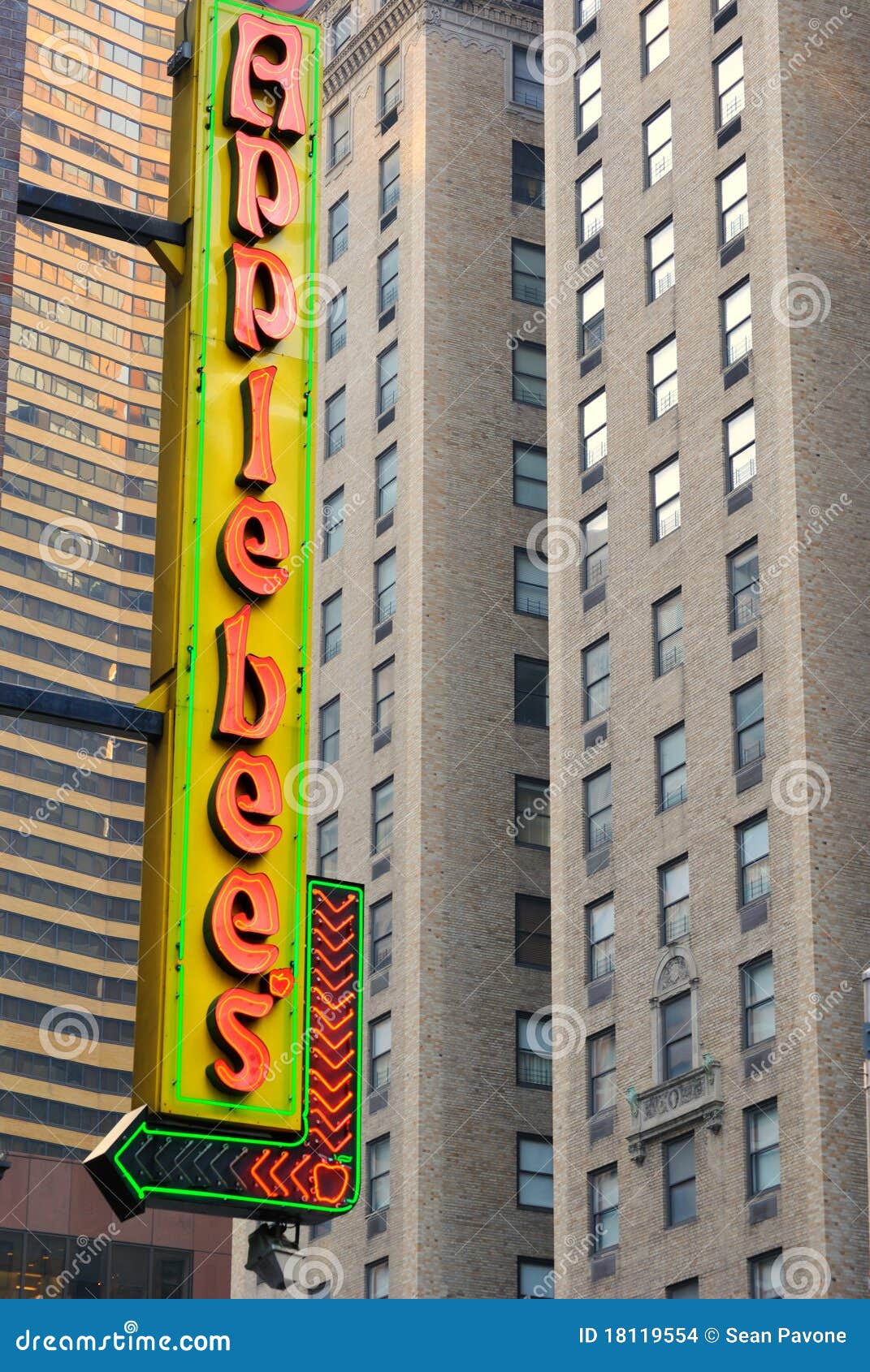 Applebee en Times Square imagen de archivo editorial. Imagen de ...