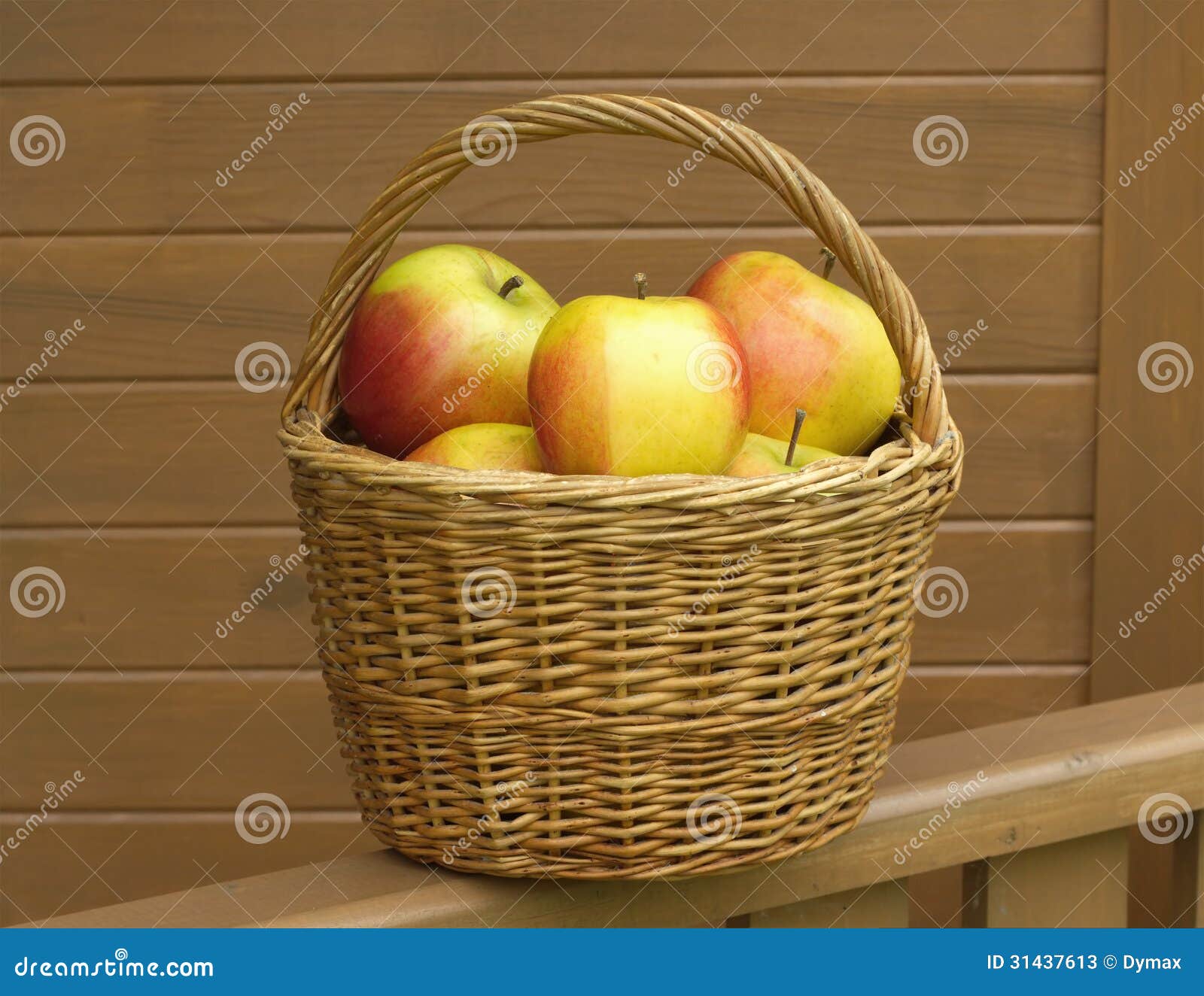 Apples in basket closeup stock image. Image of agriculture - 31437613