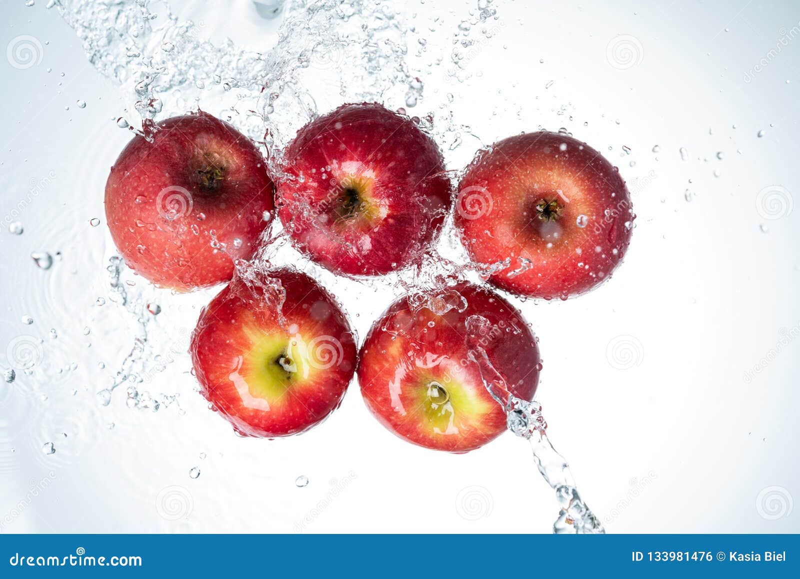 Apples Water Splash stock photo. Image of fresh, splash - 133981476
