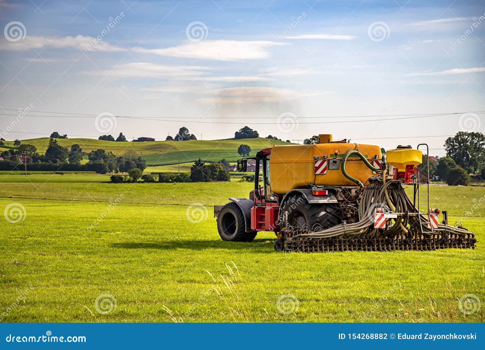Application of Manure on Arable Farmland with the Heavy Tractor Stock ...