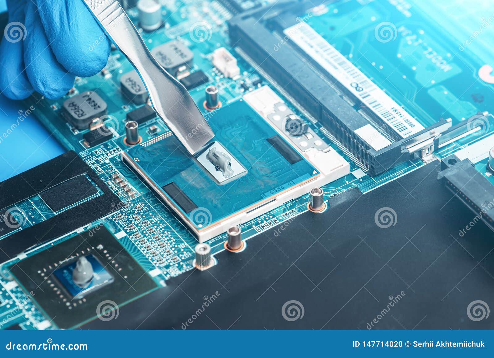 Application of Thermal Paste on the Laptop Processor Chip for High ...