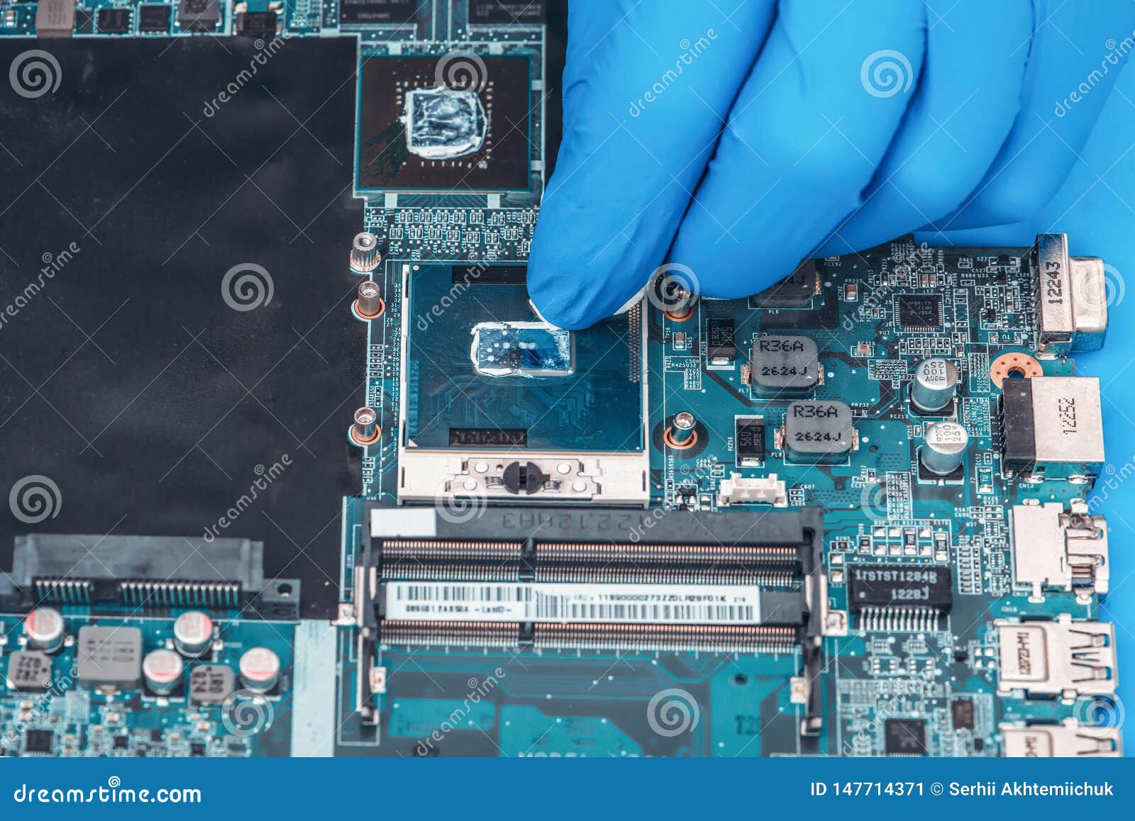 Application of Thermal Paste on the Laptop Processor Chip for High ...
