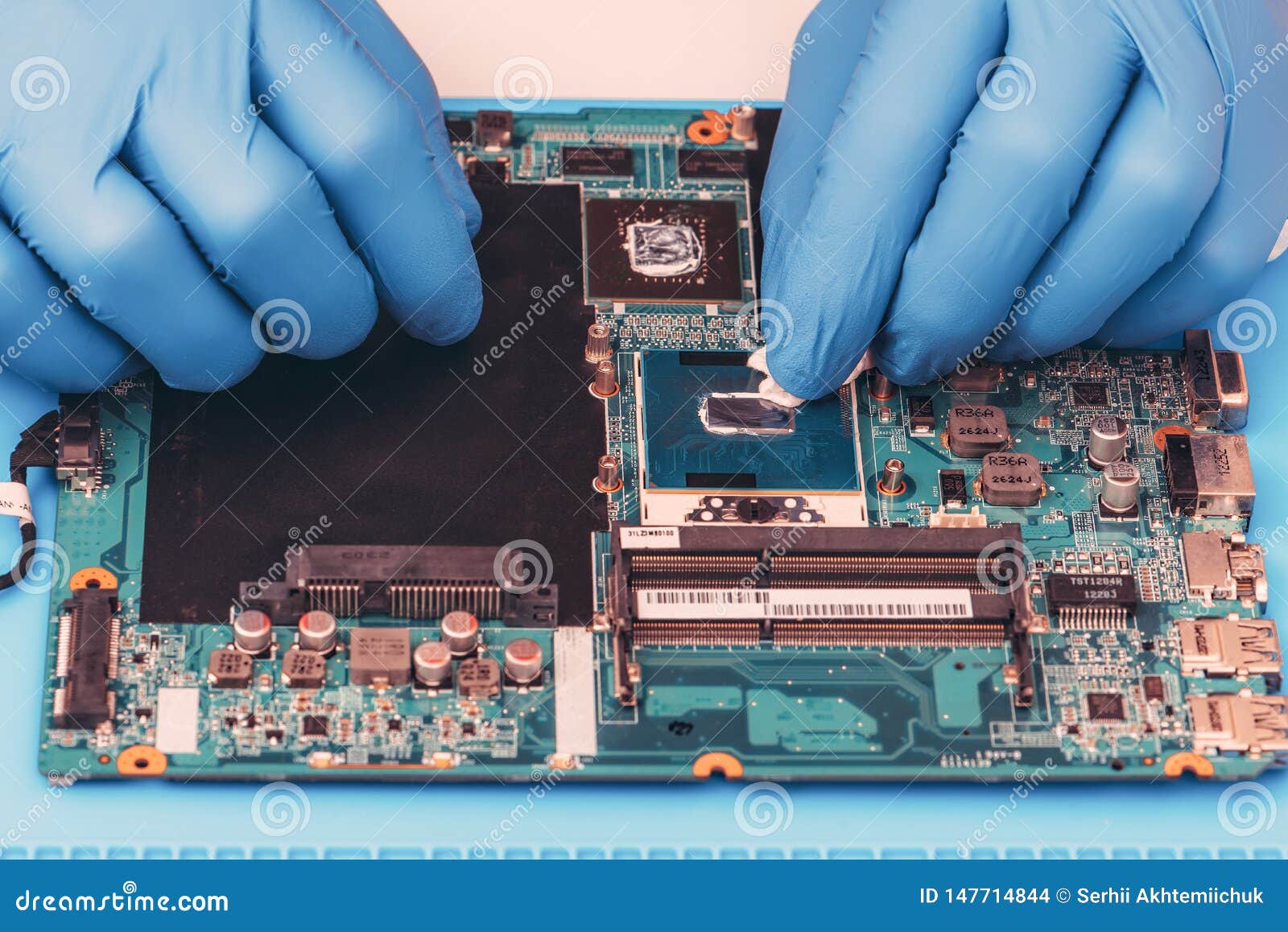 Application of Thermal Paste on the Laptop Processor Chip for High ...