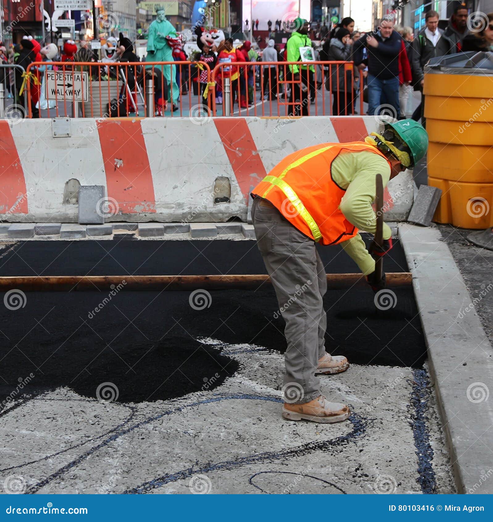 Applying Asphalt editorial photo. Image of pave, square - 80103416
