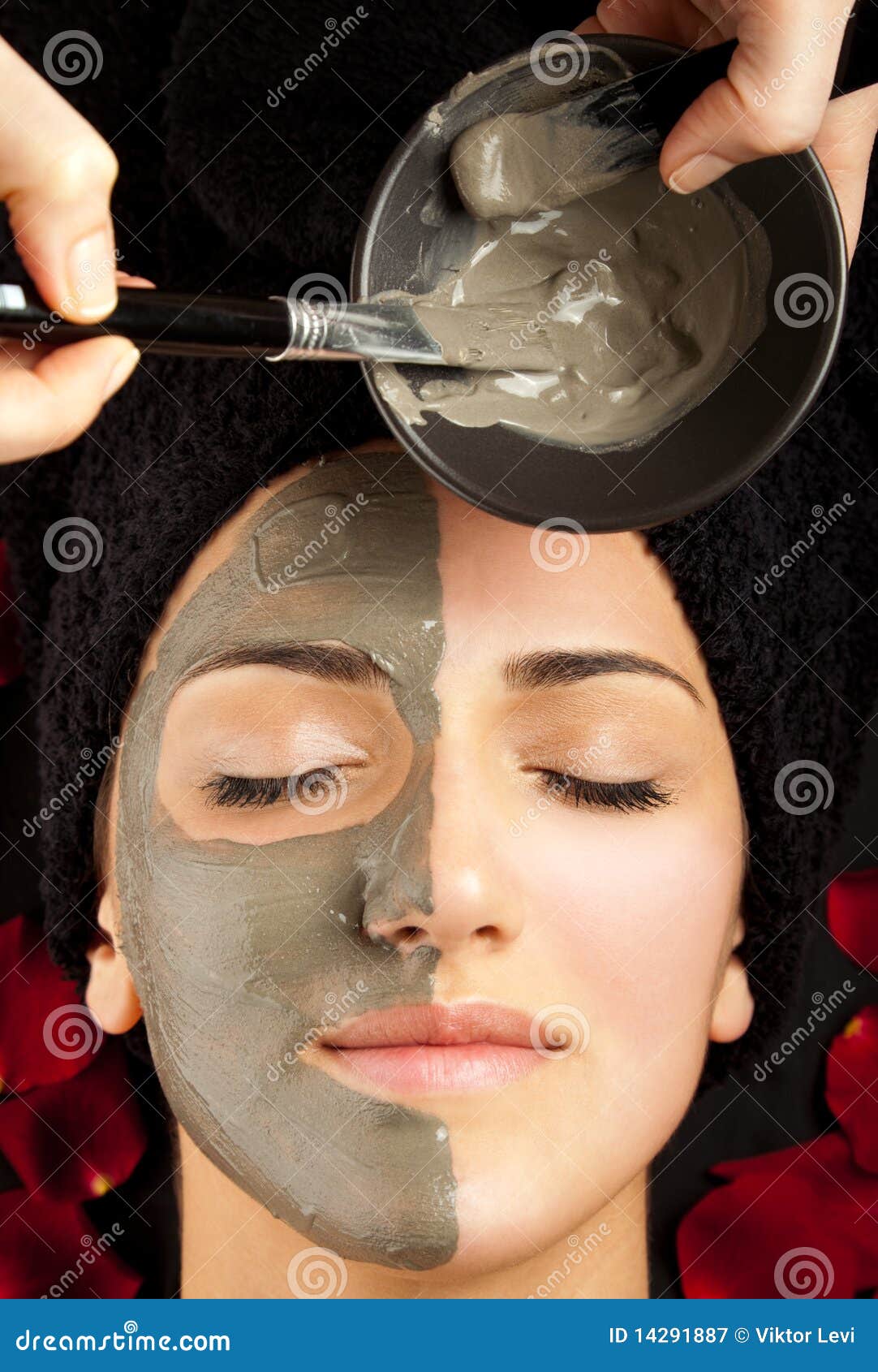 Applying facial mask stock image. Image of beauty, skincare - 14291887