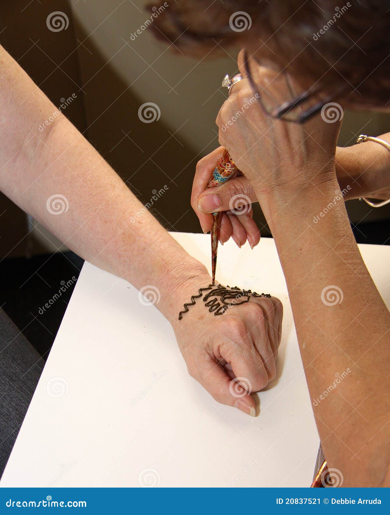 Applying Henna stock image. Image of culture, apply, tradition - 20837521